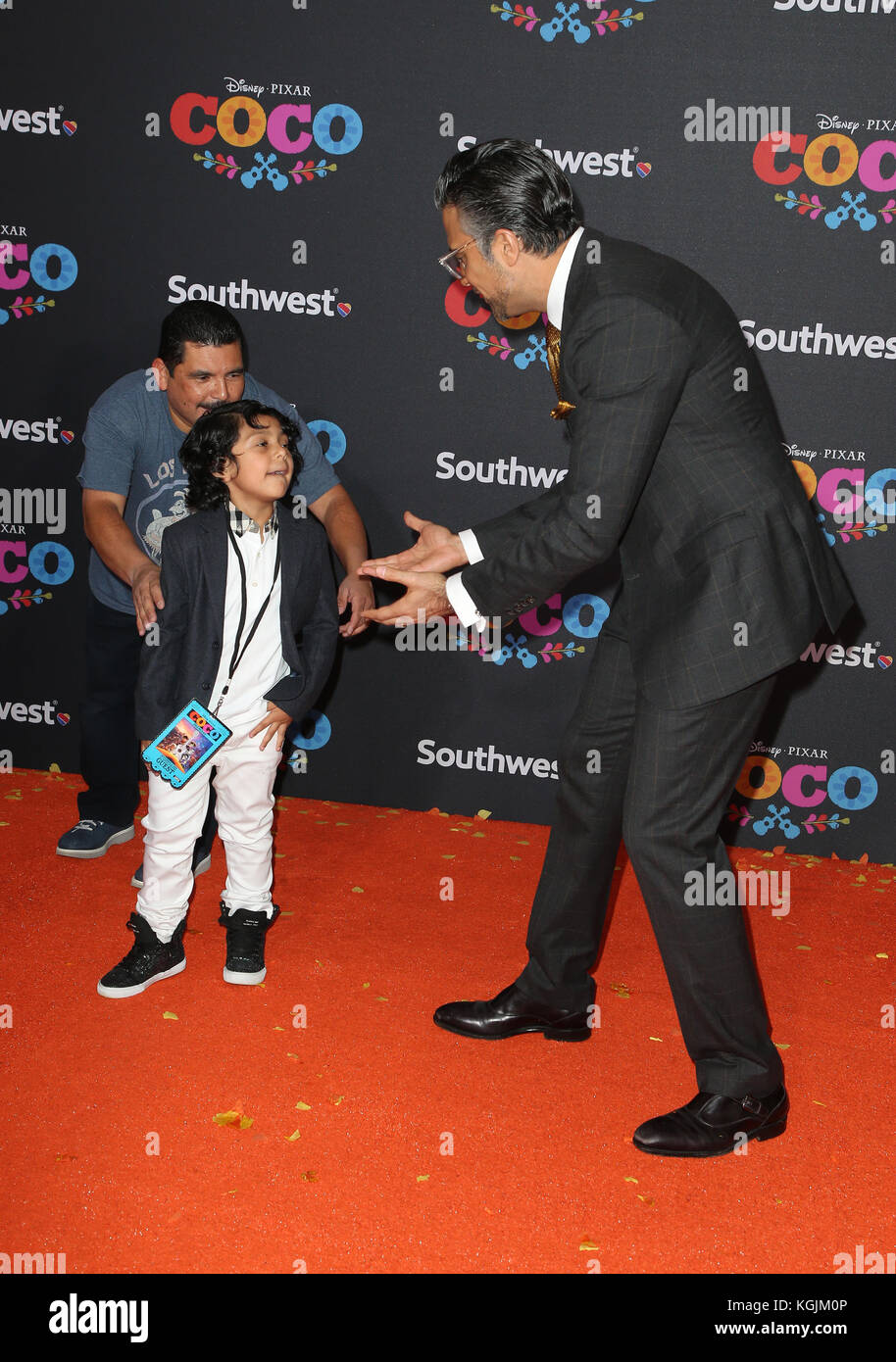 Hollywood, Ca. 8th Nov, 2017. Guillermo Rodriguez, Jaime Camil, at The ...