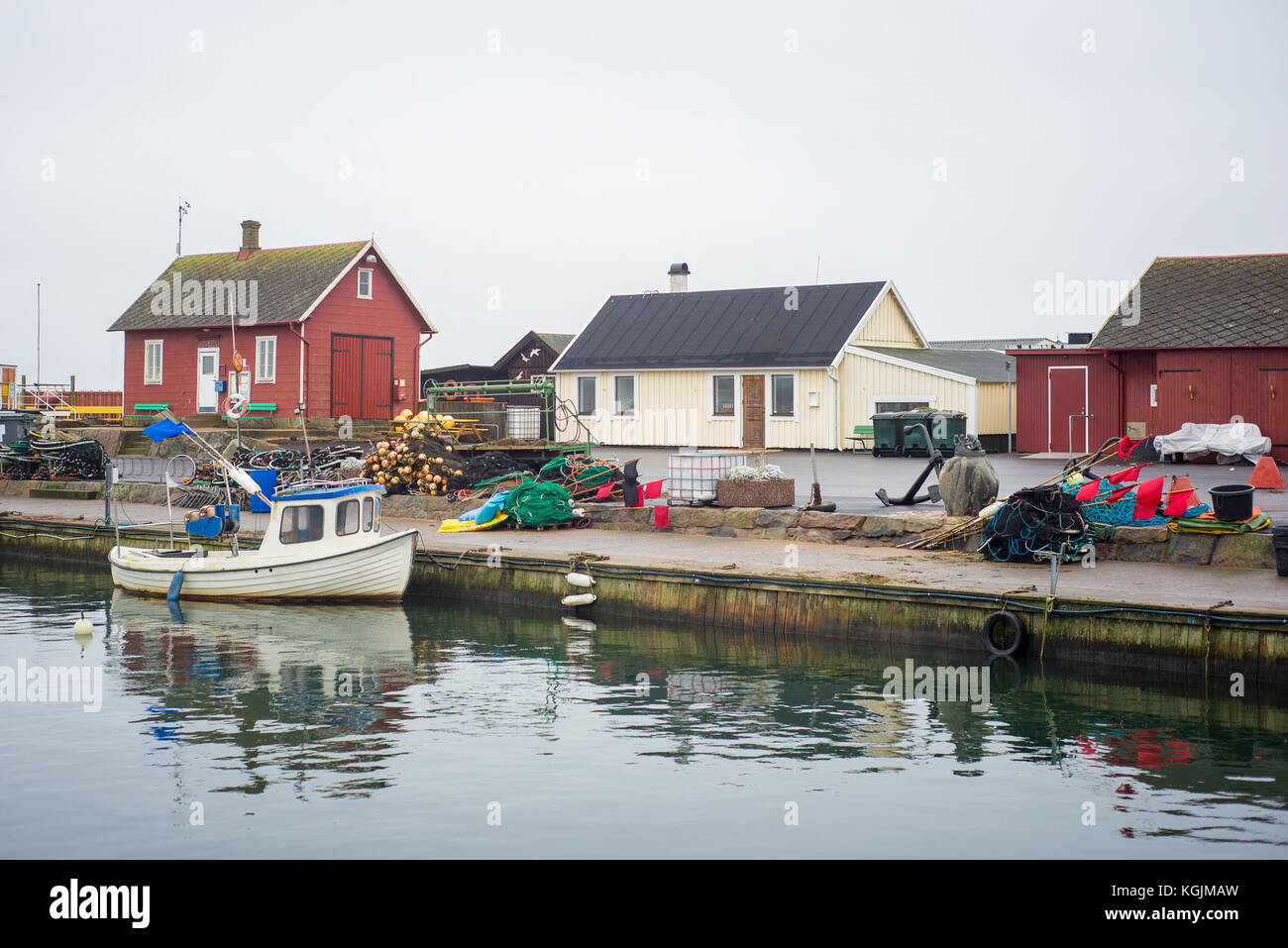 Traditional harbor scene hi-res stock photography and images - Alamy