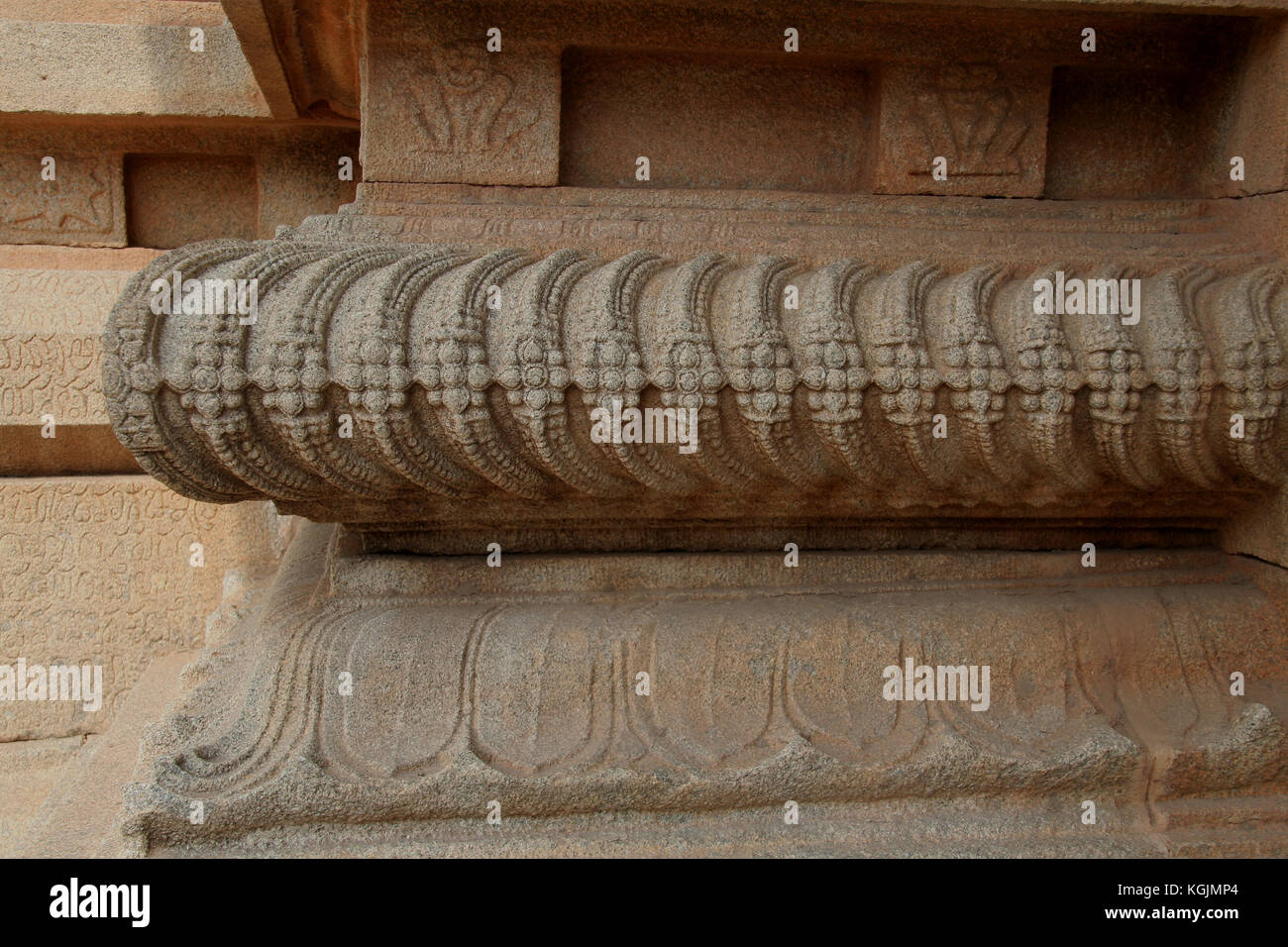 Repetitive ring design on basal wall of Hazararama Temple at Hampi ...