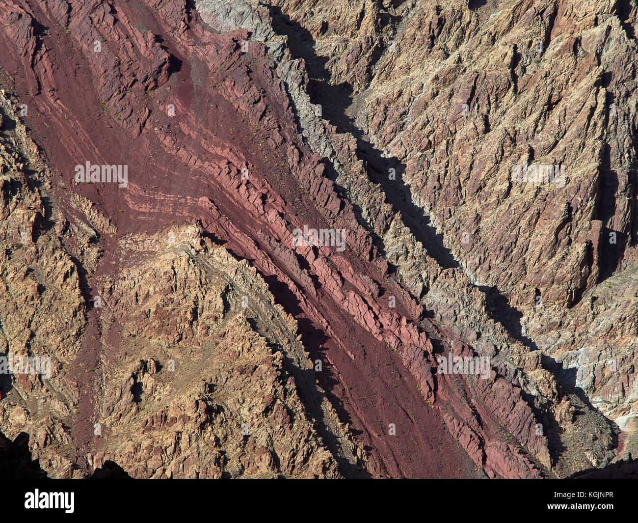 Bord stripe of sedimentary pores in the wall of the rock is beige Stock ...