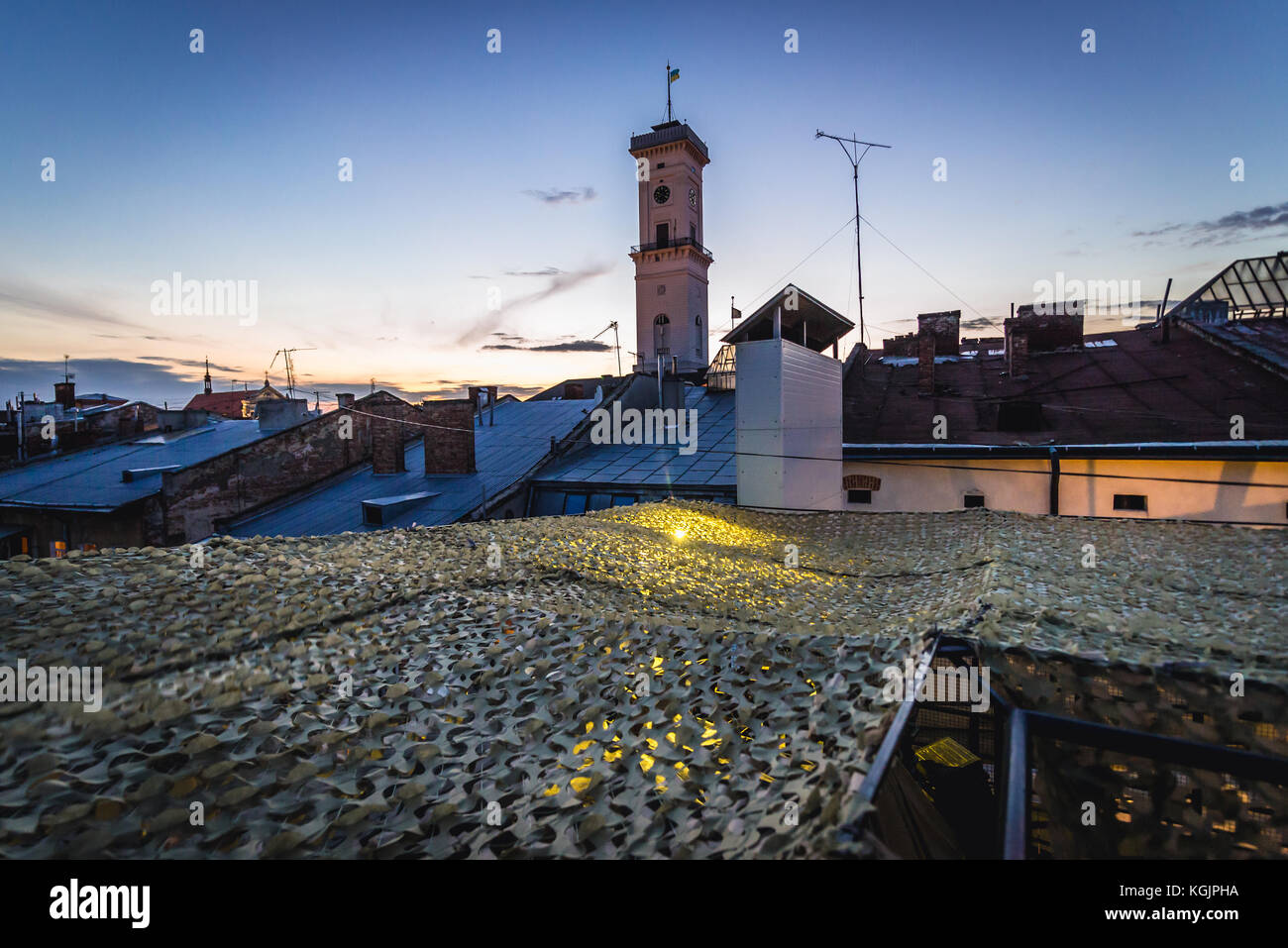Masking net hi-res stock photography and images - Alamy
