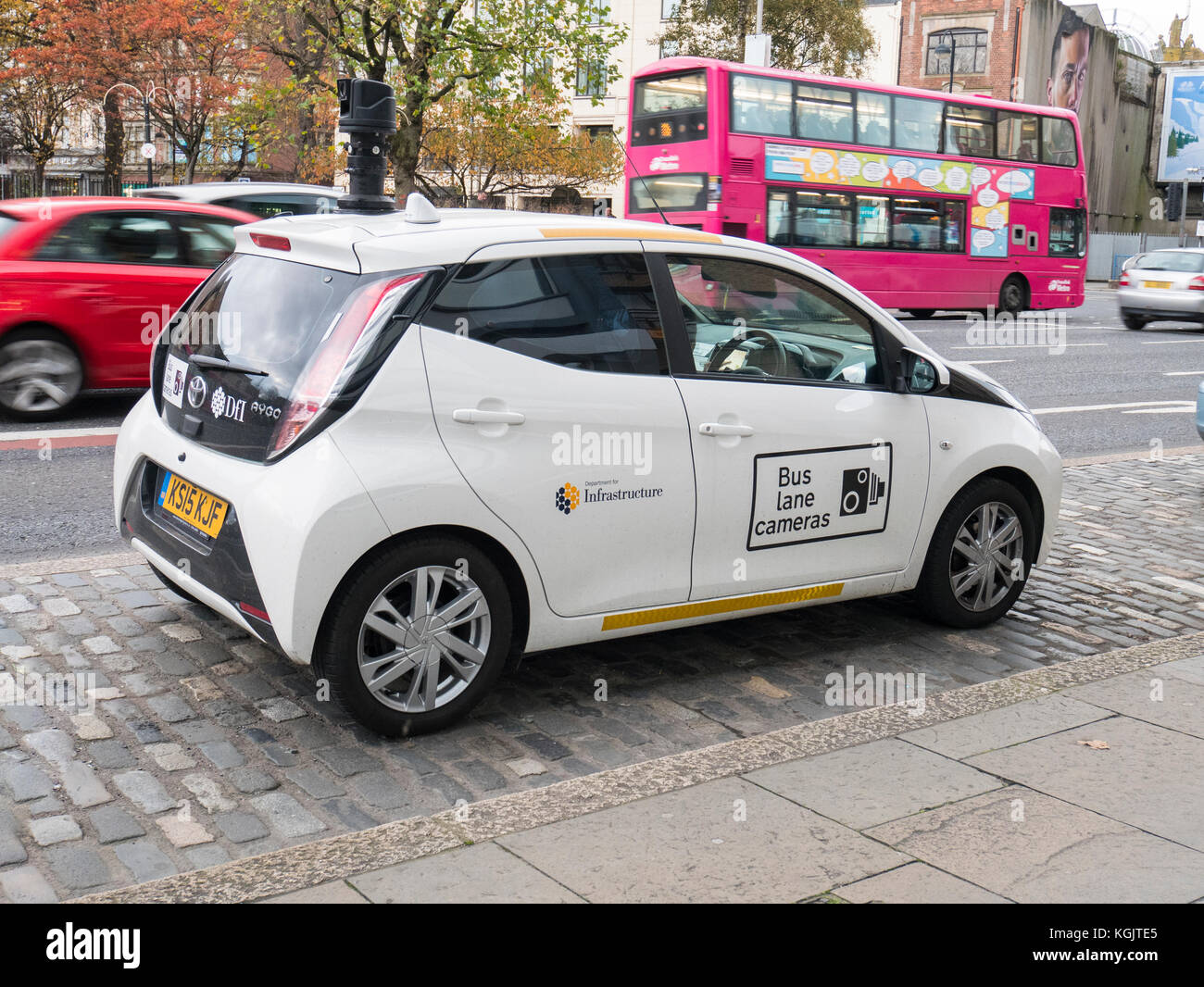 Car cameras hi-res stock photography and images - Alamy