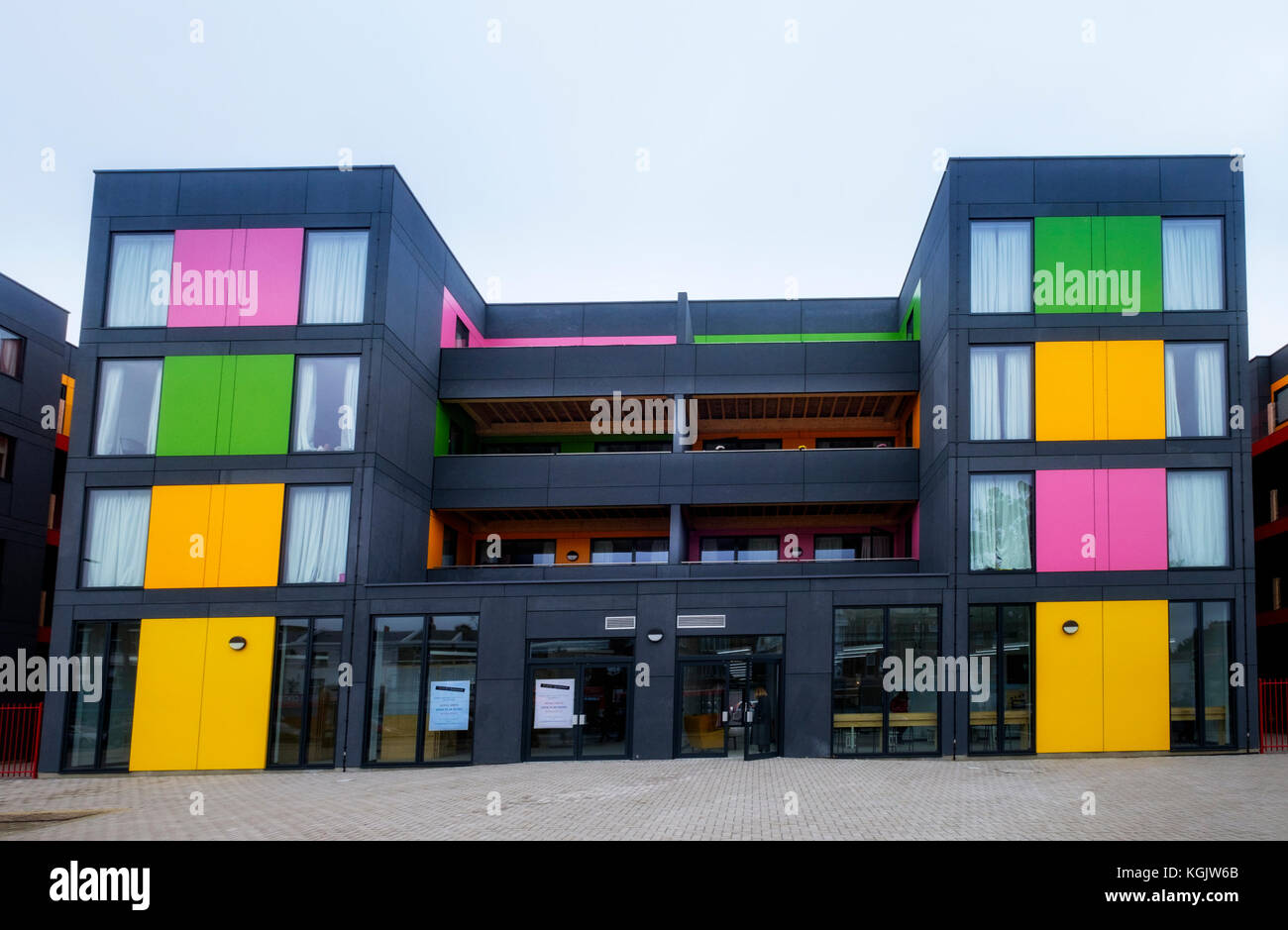 Prefabricated building Place Ladywell Tempory housing project by Rogers ...