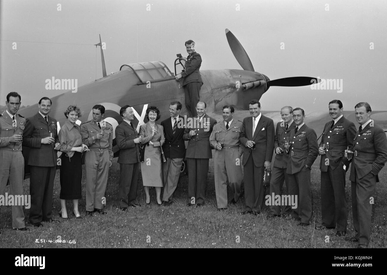 Angels One Five (1952) Jack Hawkins , Veronica Hurst , Michael Denison ...