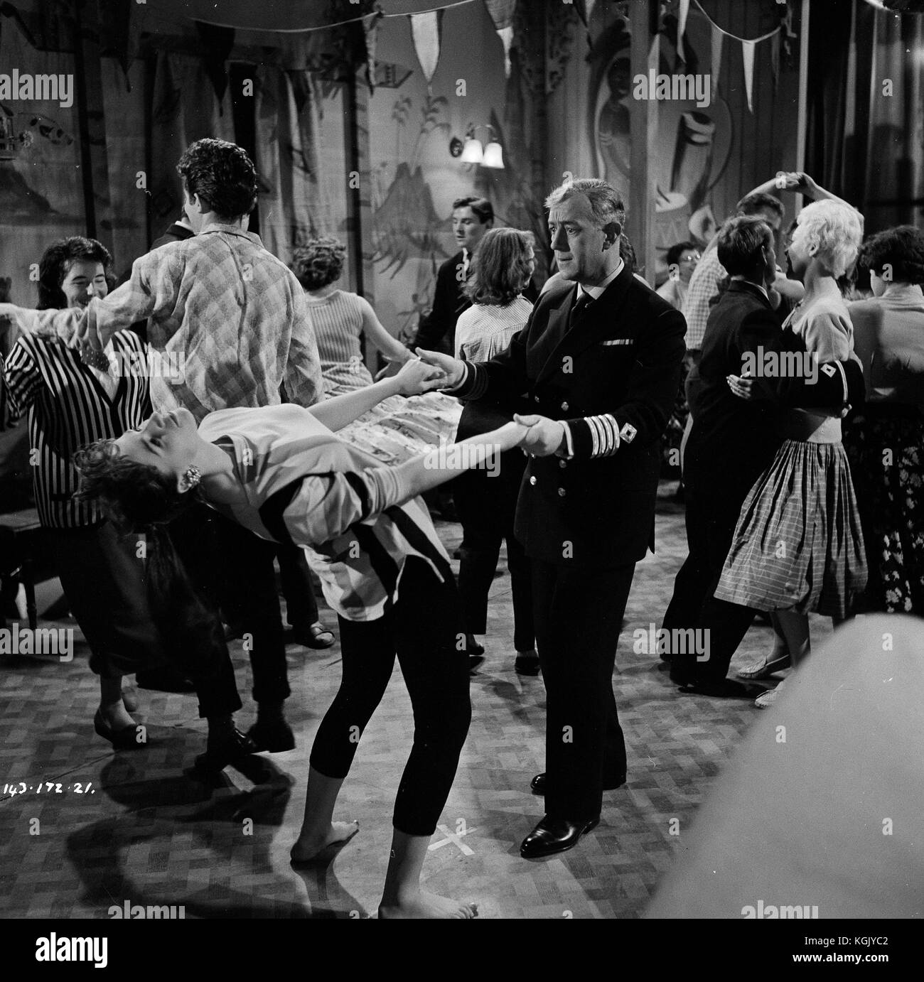 Barnacle Bill (1957) , Alec Guinness , Jackie Collins Stock Photo - Alamy