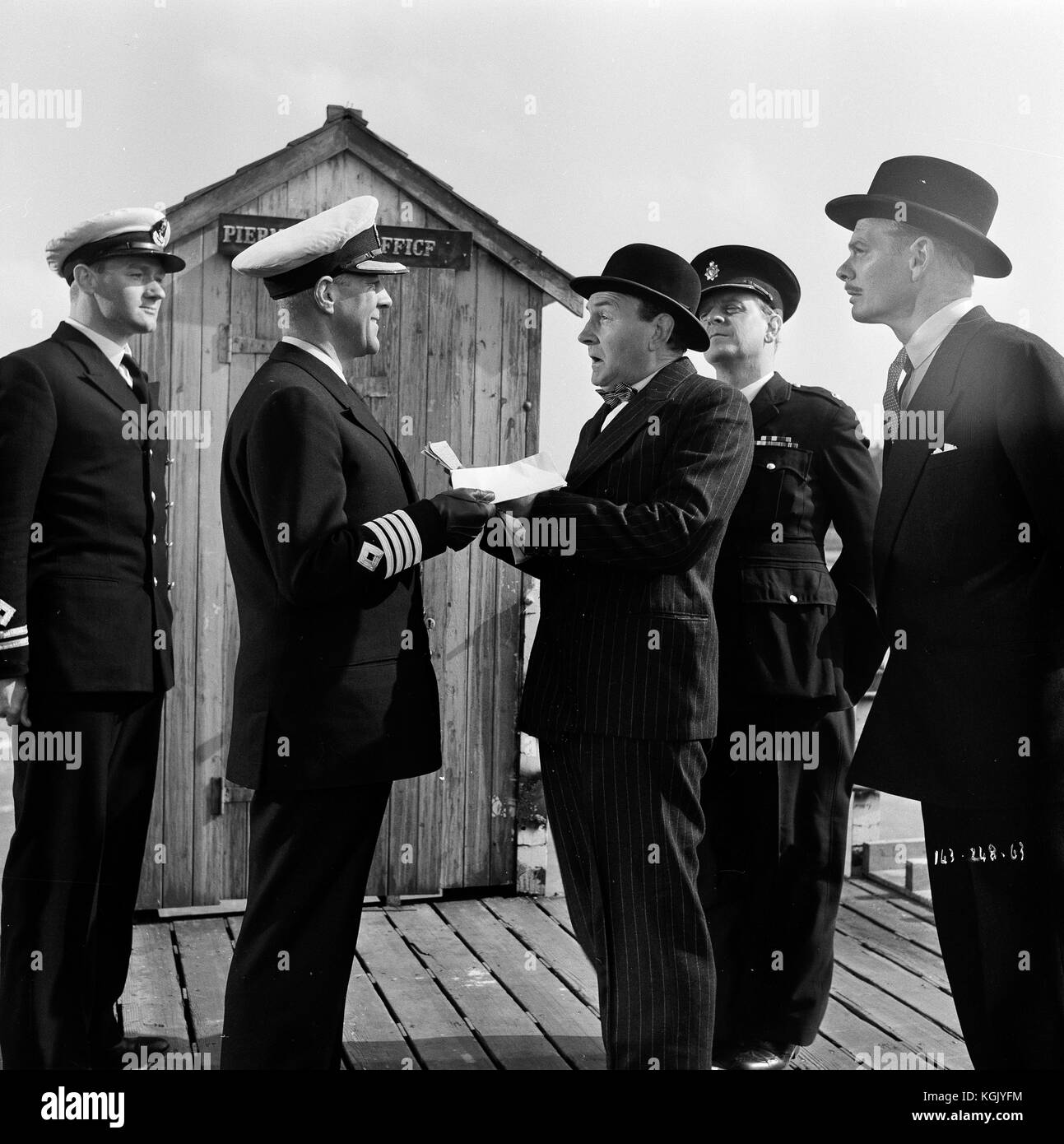 Barnacle Bill (1957) , Alec Guinness , Percy Herbert Stock Photo - Alamy