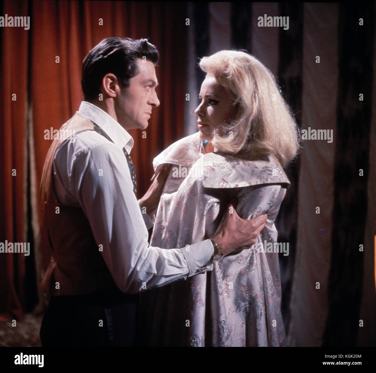 Margaret lee hi-res stock photography and images - Alamy