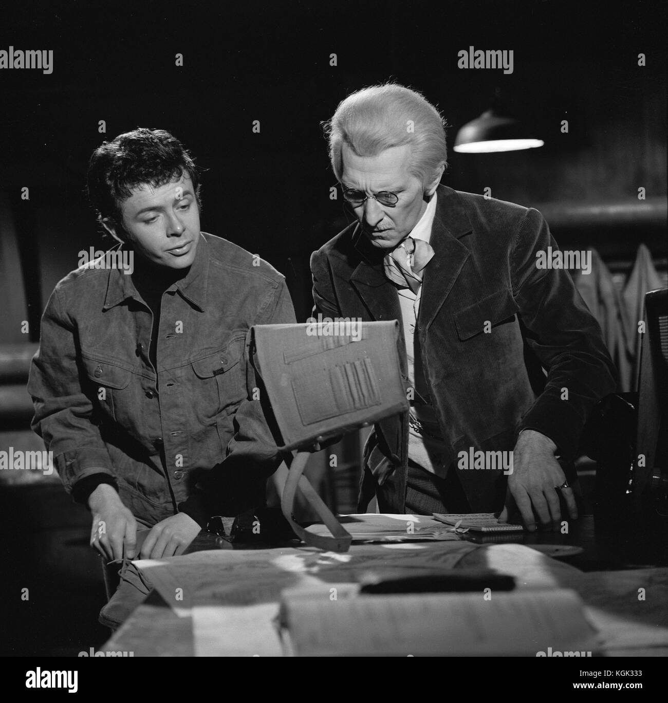 Daleks Invasion Earth 2150AD (1966) , Peter Cushing , Ray Brooks Date ...