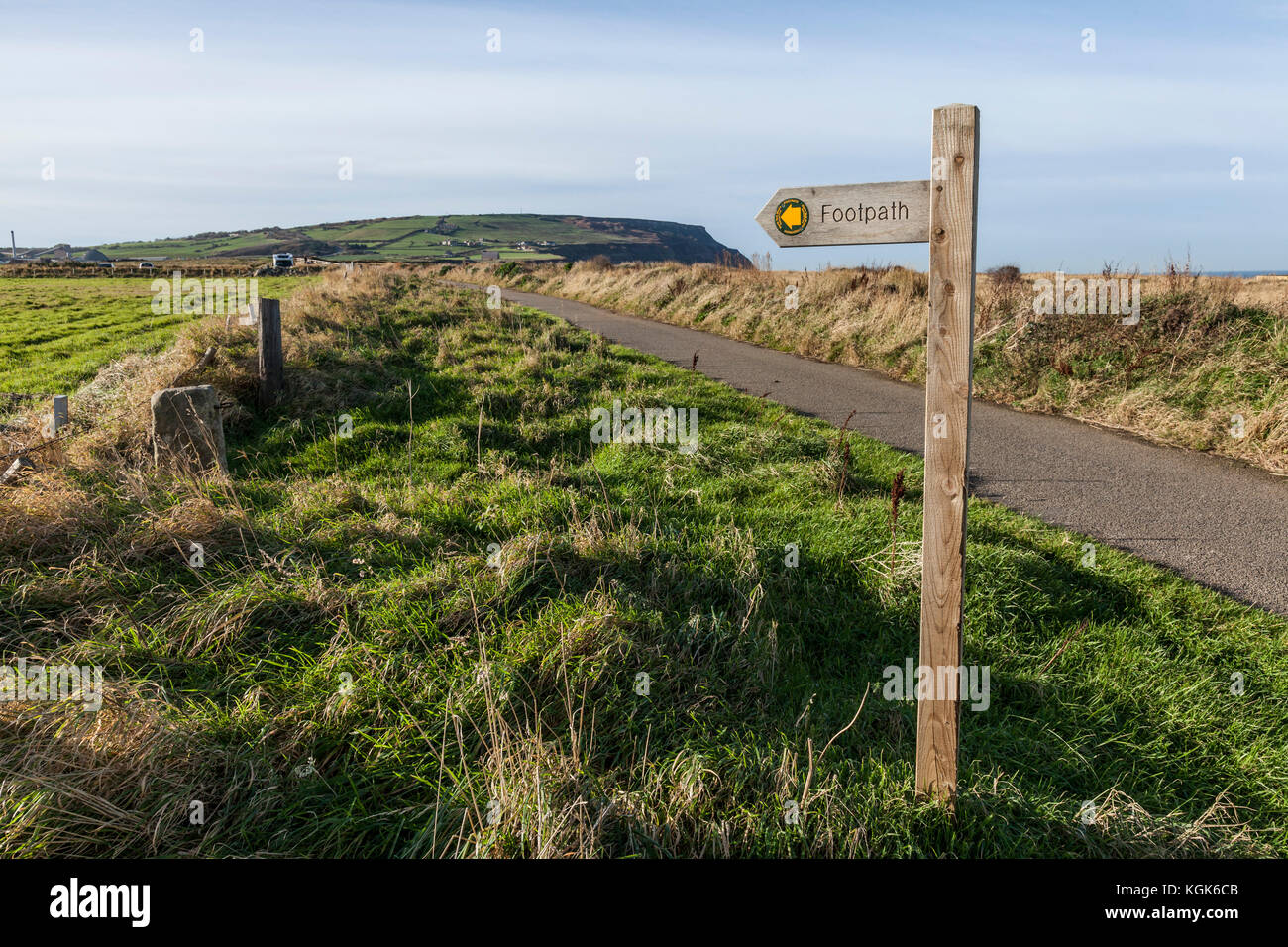 Pathway sign hi-res stock photography and images - Alamy