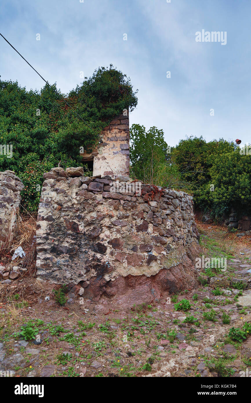 Old medieval wall walkway footpath hi-res stock photography and images ...