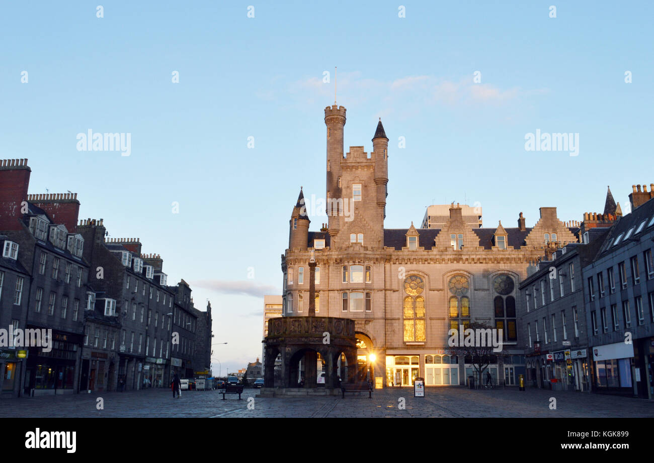 Castlegate aberdeen scotland hi-res stock photography and images - Alamy