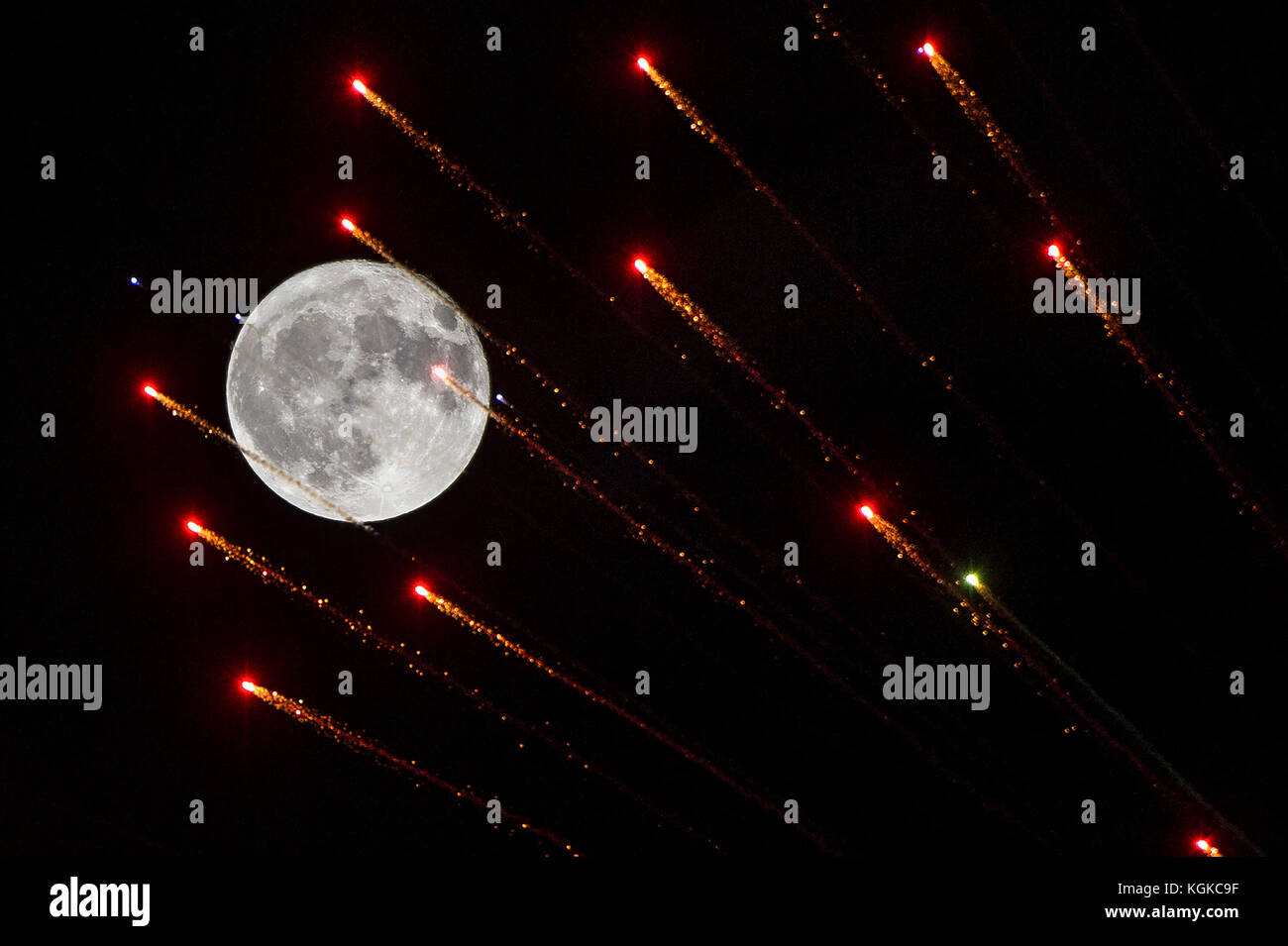 Full moon fireworks hi-res stock photography and images - Alamy