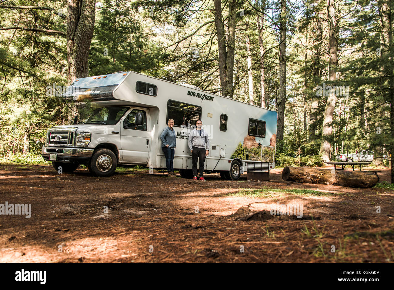 Canada camper van family hi-res stock photography and images - Alamy