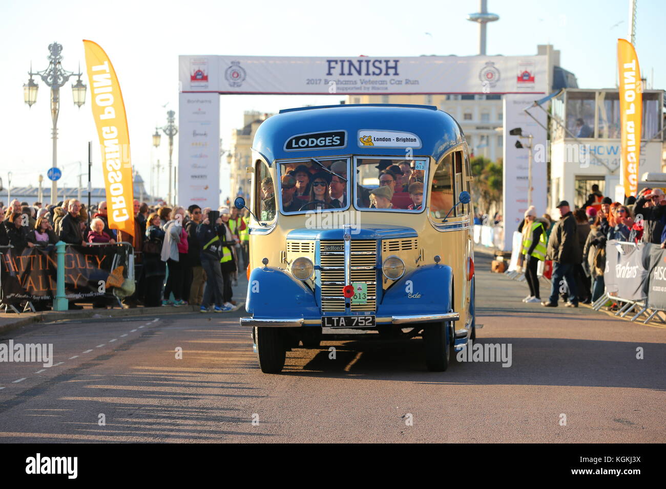 Alex jones radio hi-res stock photography and images - Alamy