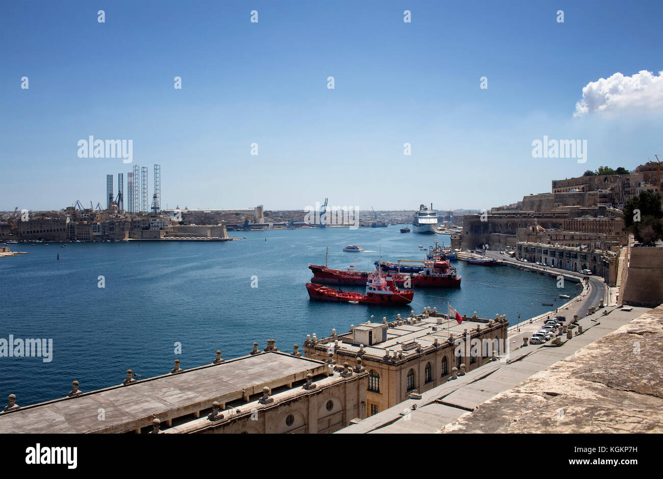 Old freighter ships hi-res stock photography and images - Alamy