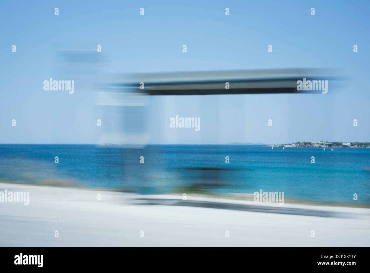 Beach horizon and clear sky hi-res stock photography and images - Alamy