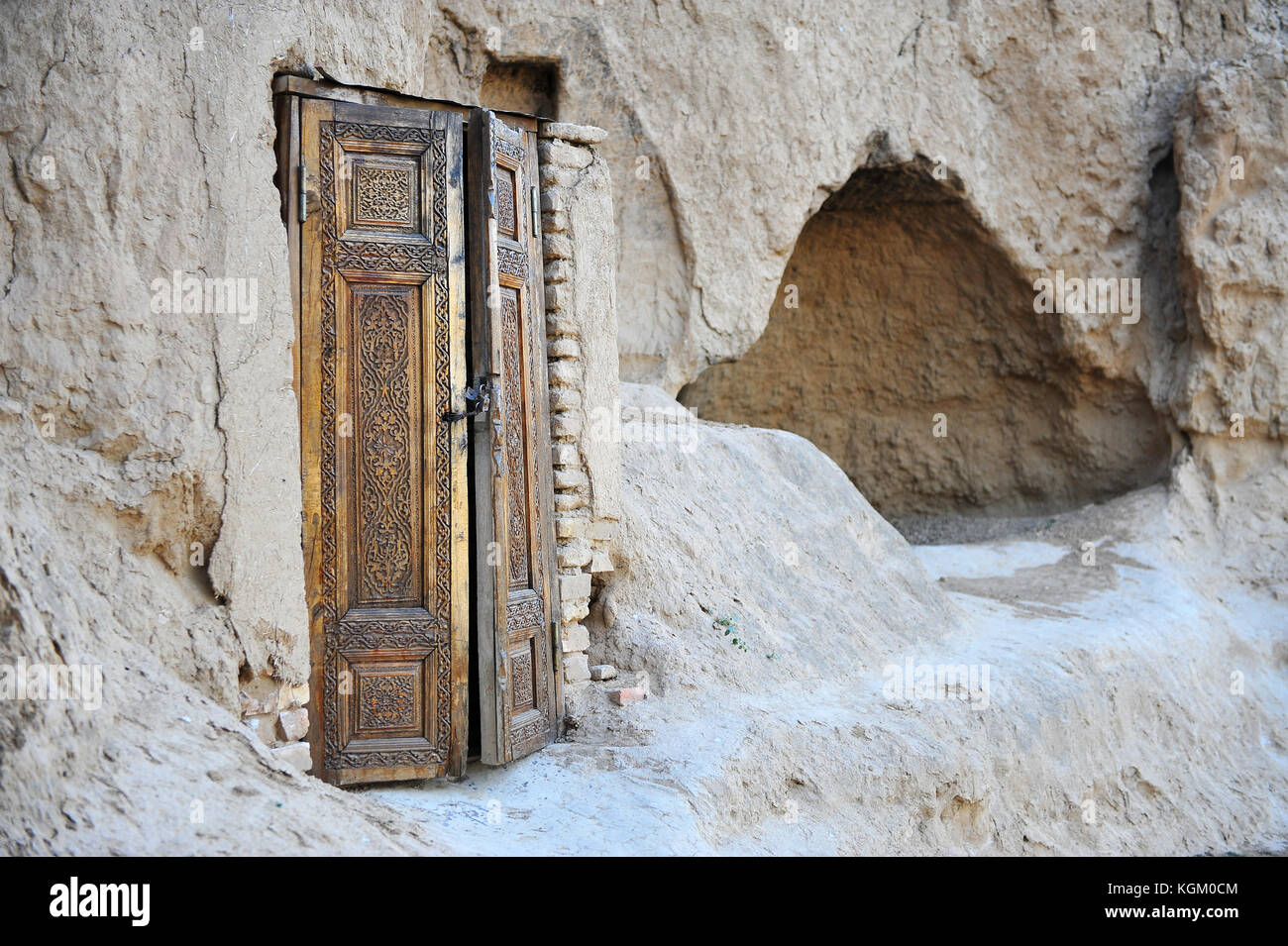 Samarkand: cave at St. Daniel's grave Stock Photo - Alamy