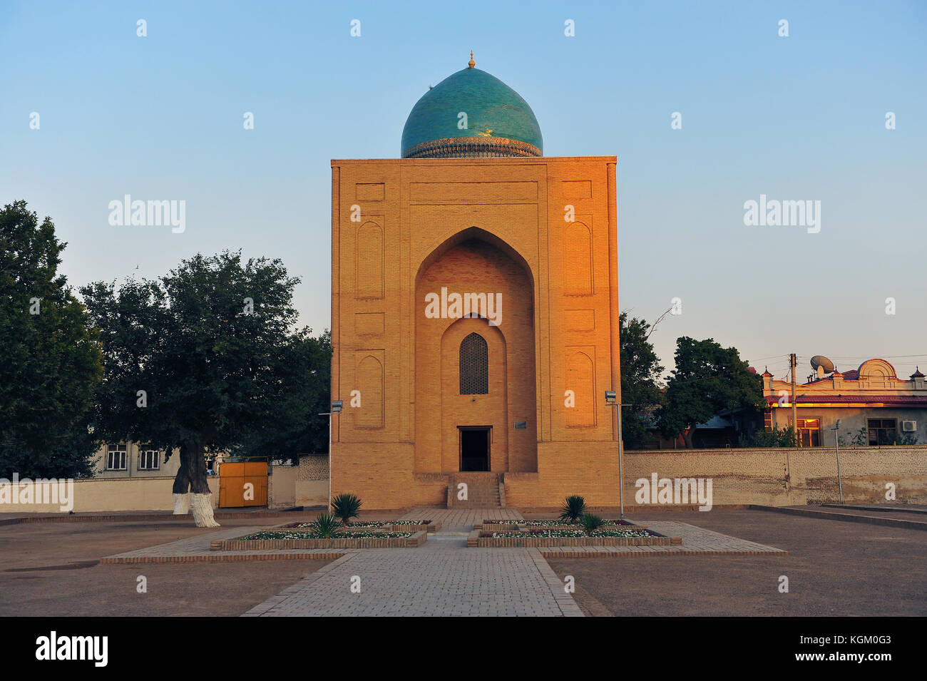 Samarkand: historic building on sunset Stock Photo - Alamy