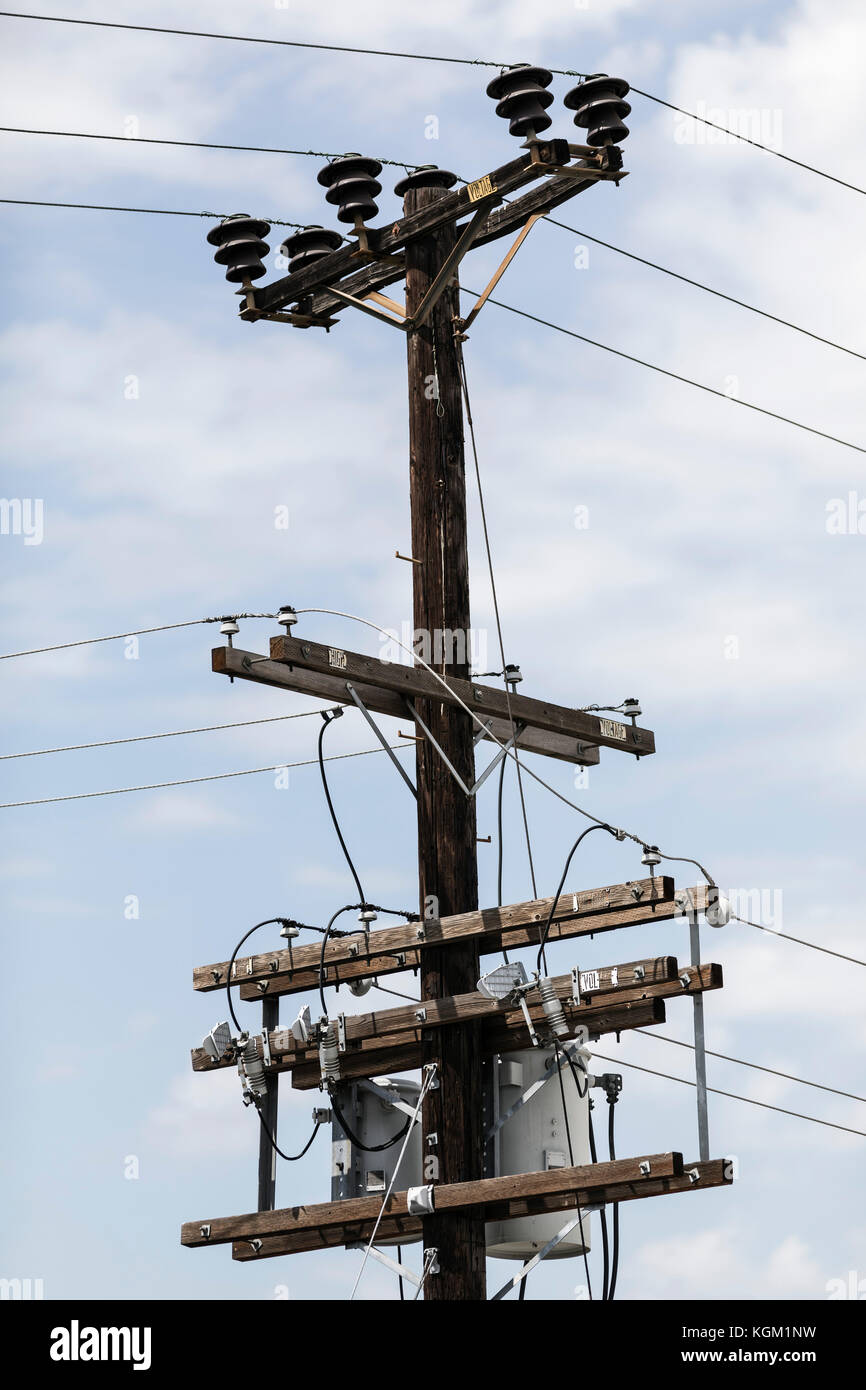 Electrical pylon cable hi-res stock photography and images - Alamy