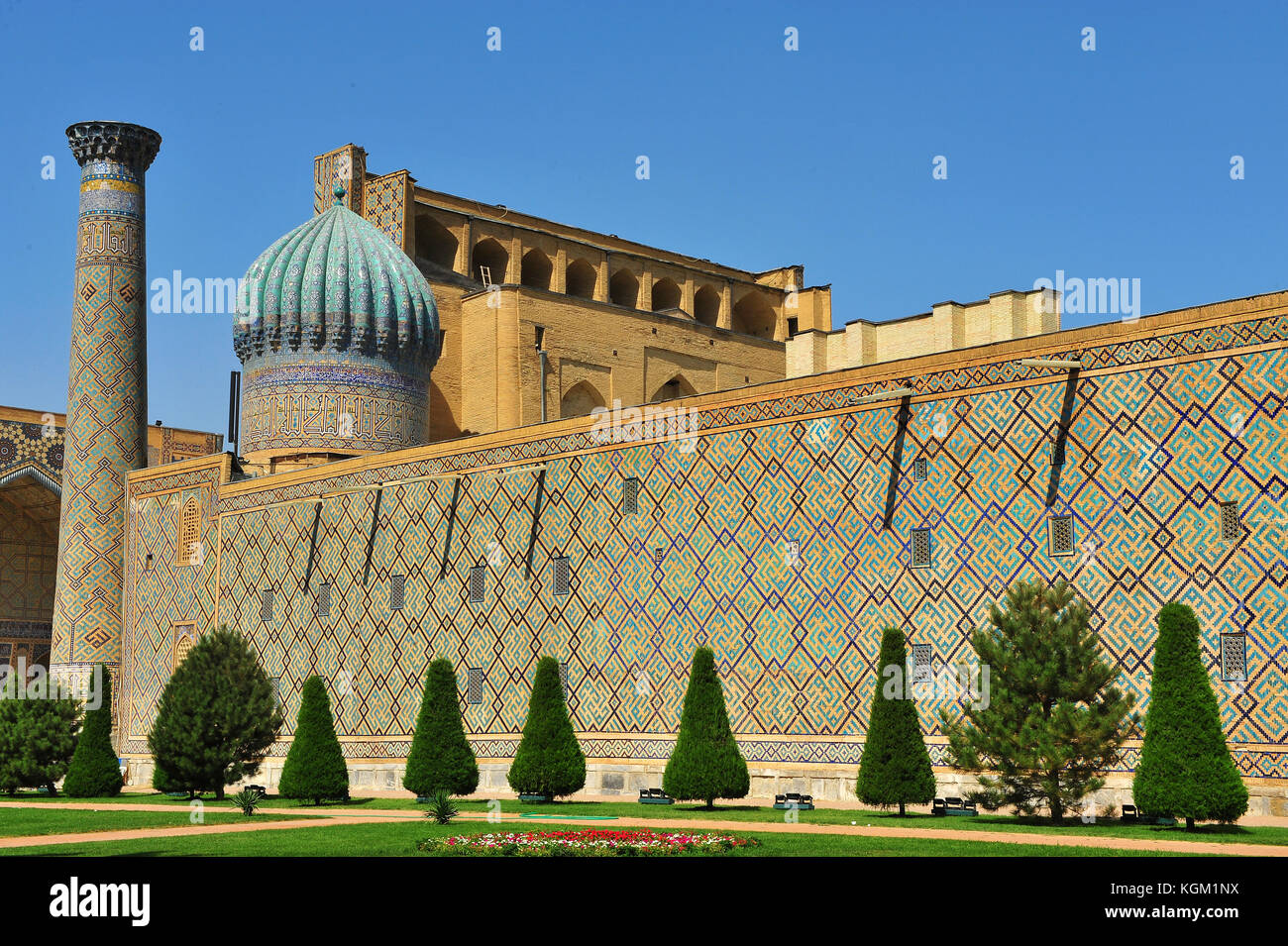 Samarkand: Registan ensemble building Stock Photo - Alamy