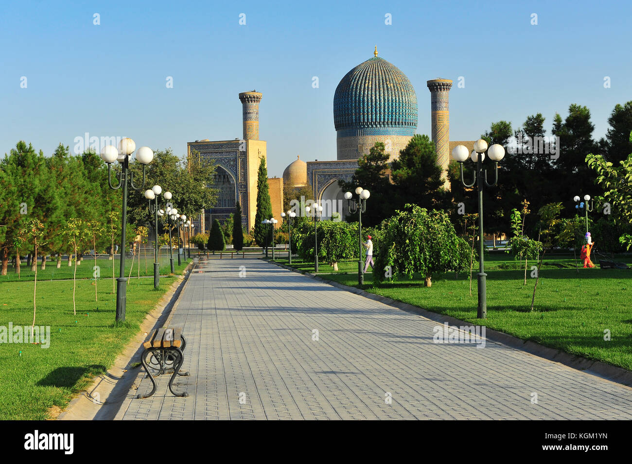 Samarkand: old mosque in the park Stock Photo - Alamy