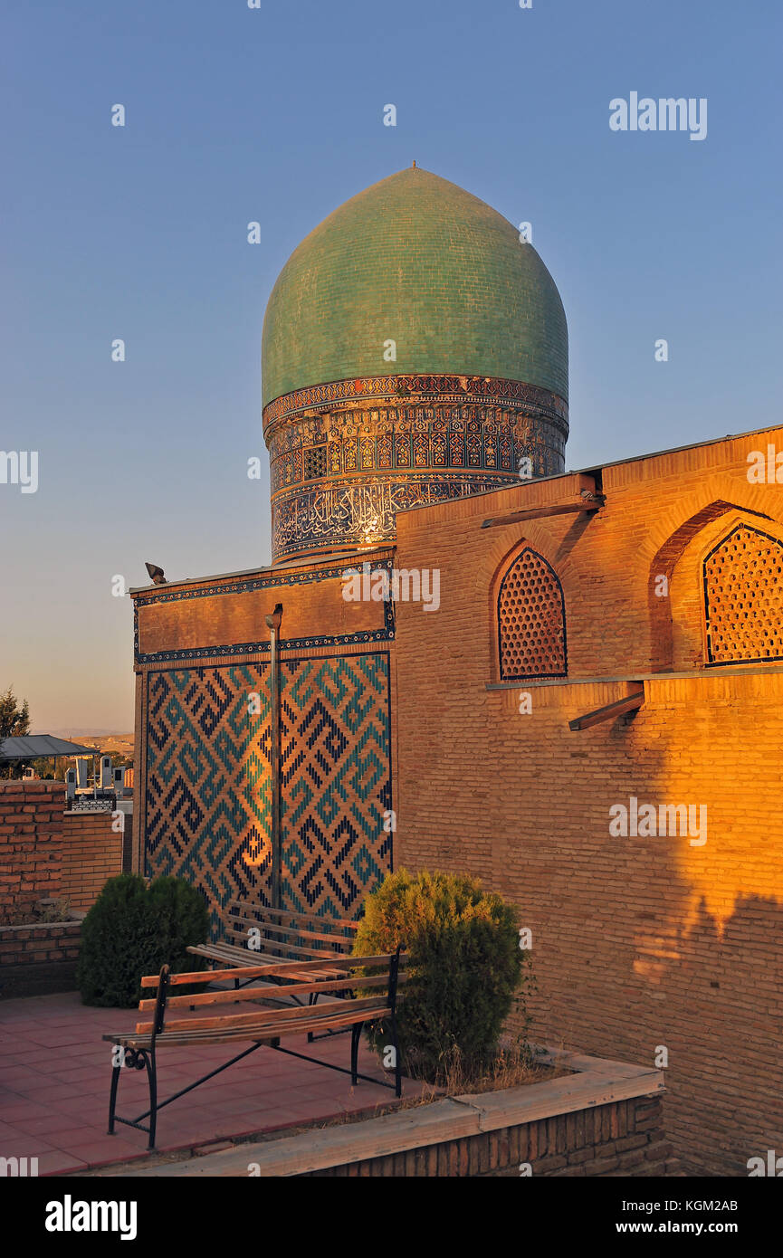 Samarkand: old mosque on sunset Stock Photo - Alamy