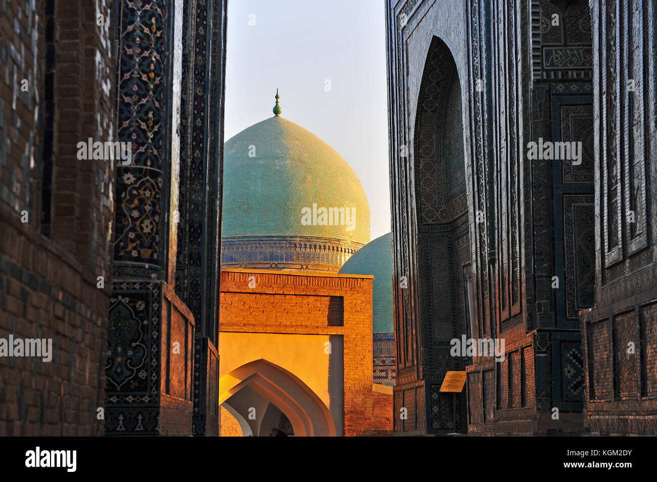 Samarkand: amazing dome of the mosque on sunset Stock Photo - Alamy