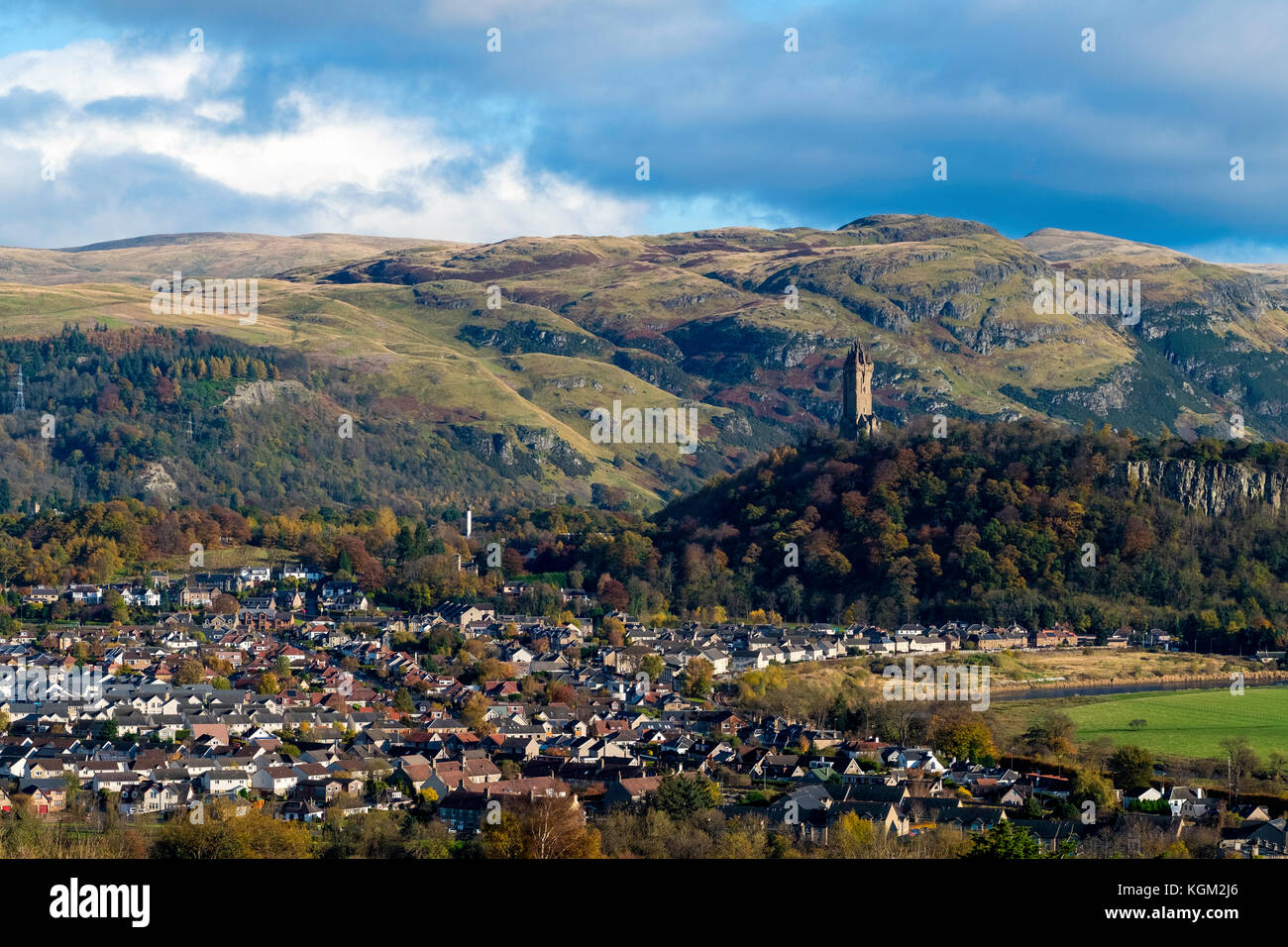 Autumn view of stirling castle hi-res stock photography and images - Alamy