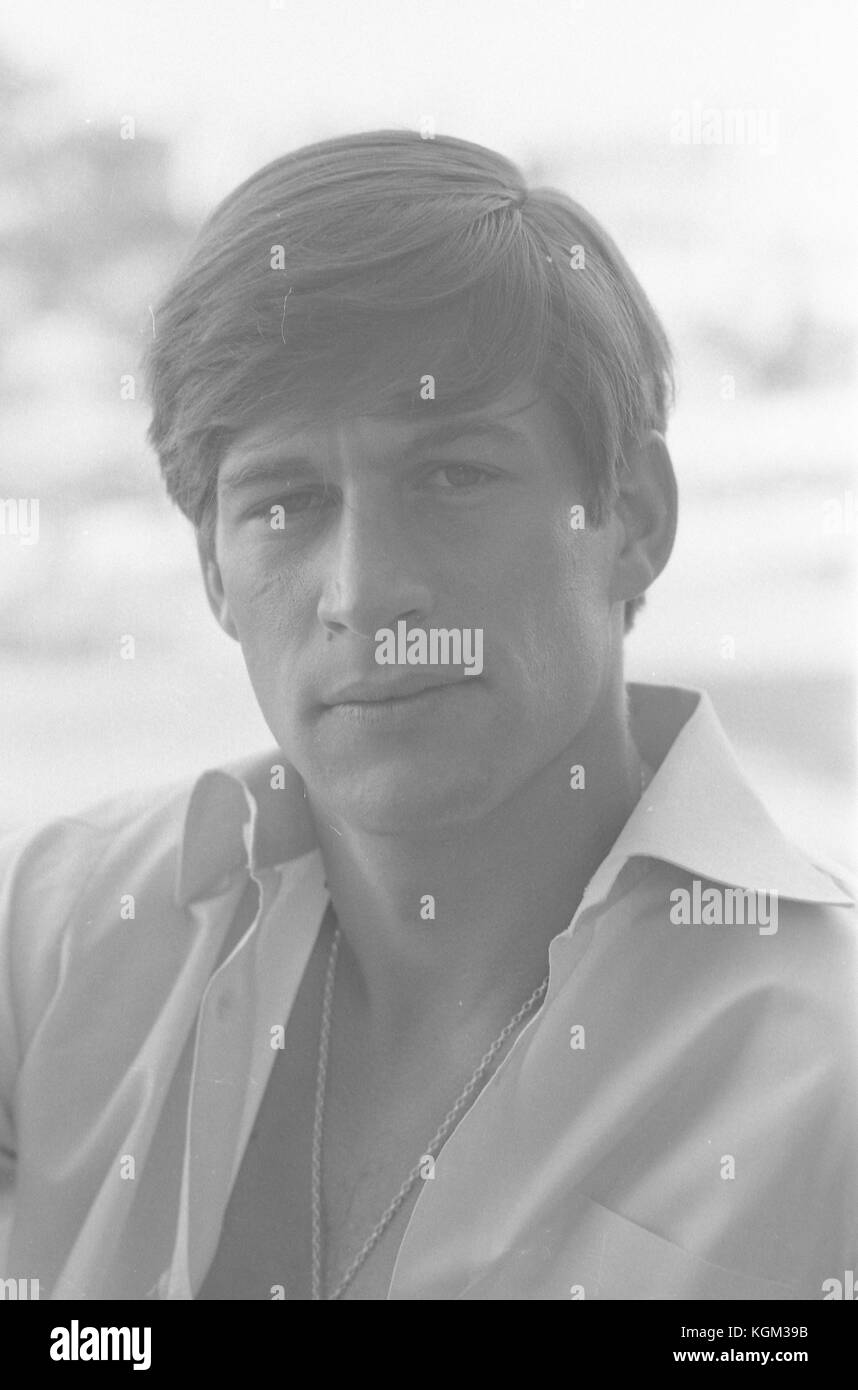 Death on the Nile (1978) , Simon MacCorkindale Date: 1978 Stock Photo ...