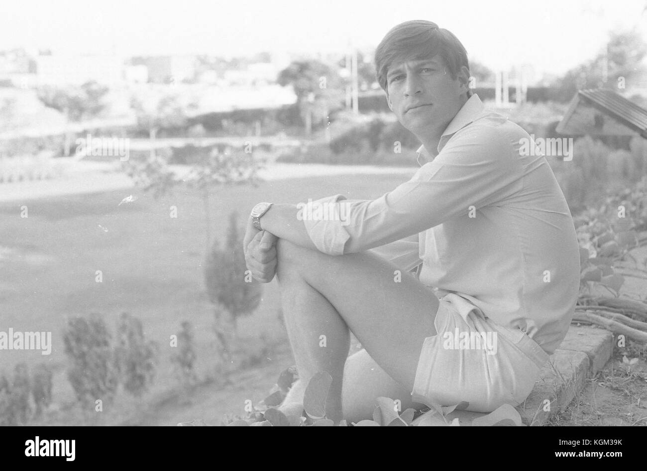 Simon maccorkindale hi-res stock photography and images - Alamy