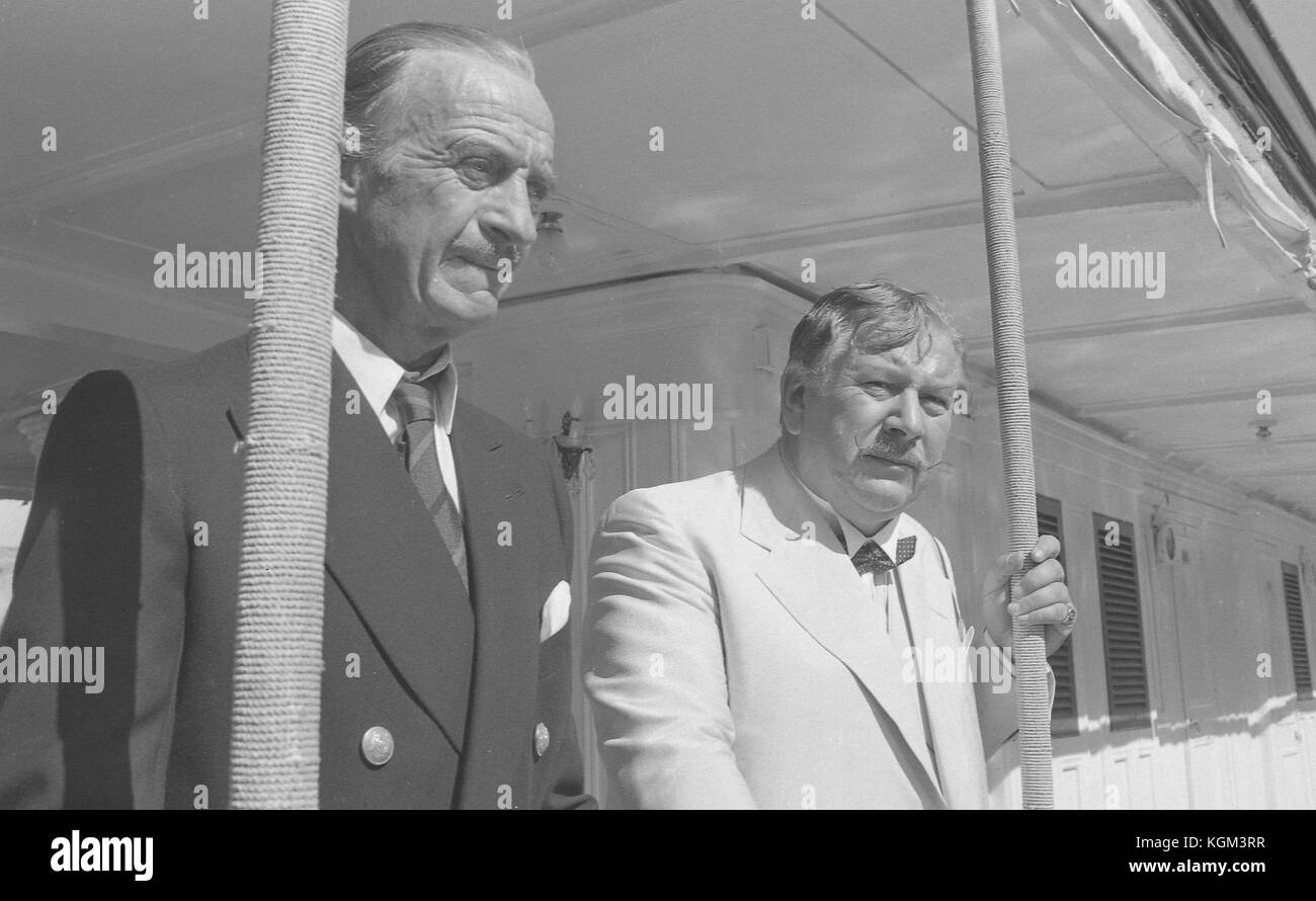 Death on the Nile (1978) , Peter Ustinov , David Niven Date: 1978 Stock ...