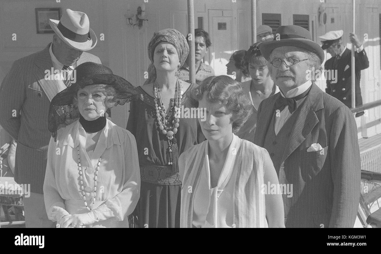 Death on the Nile (1978) , Angela Lansbury , Mia Farrow Date: 1978 ...