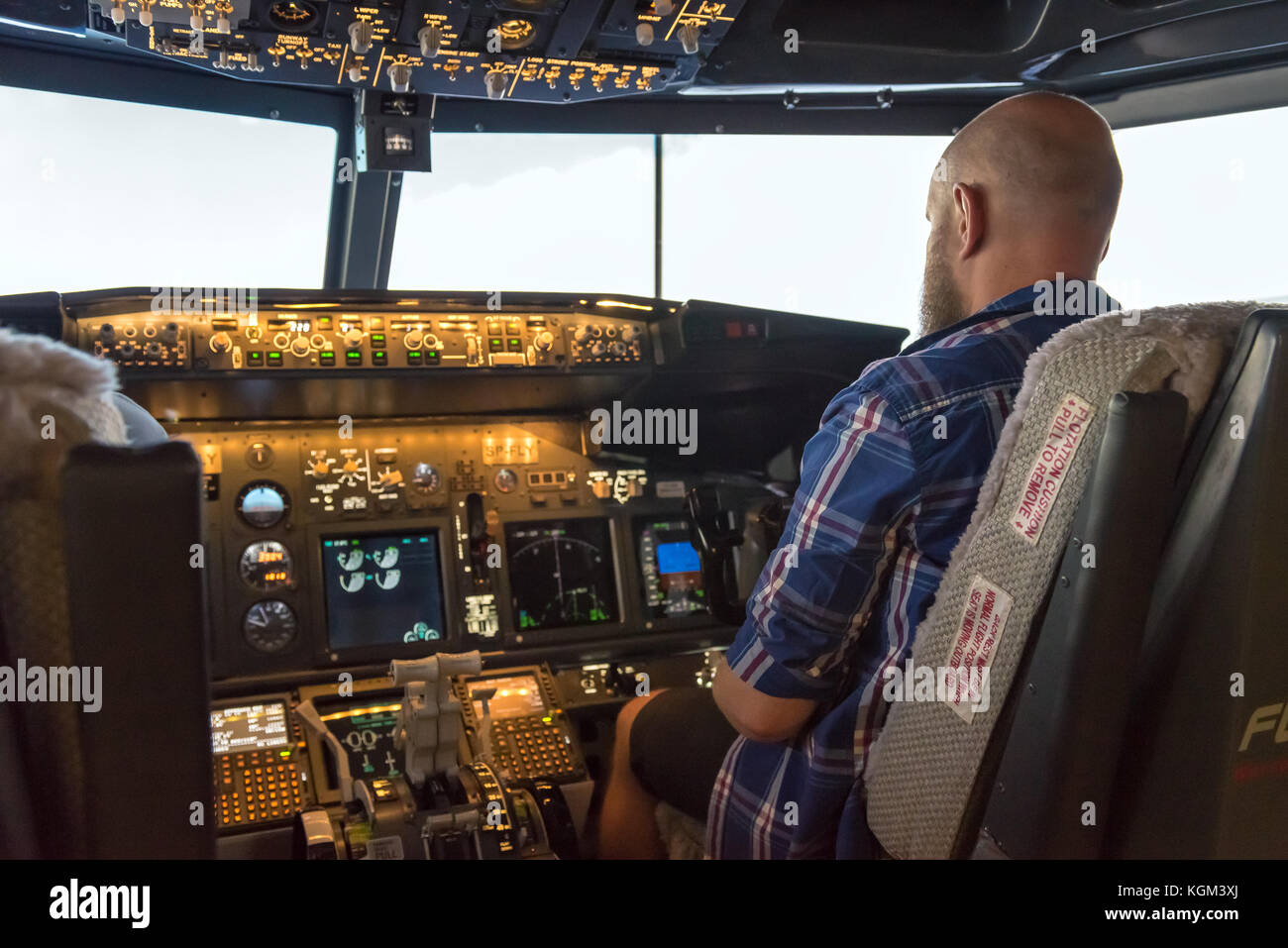 Blue flight simulator machine hi-res stock photography and images - Alamy