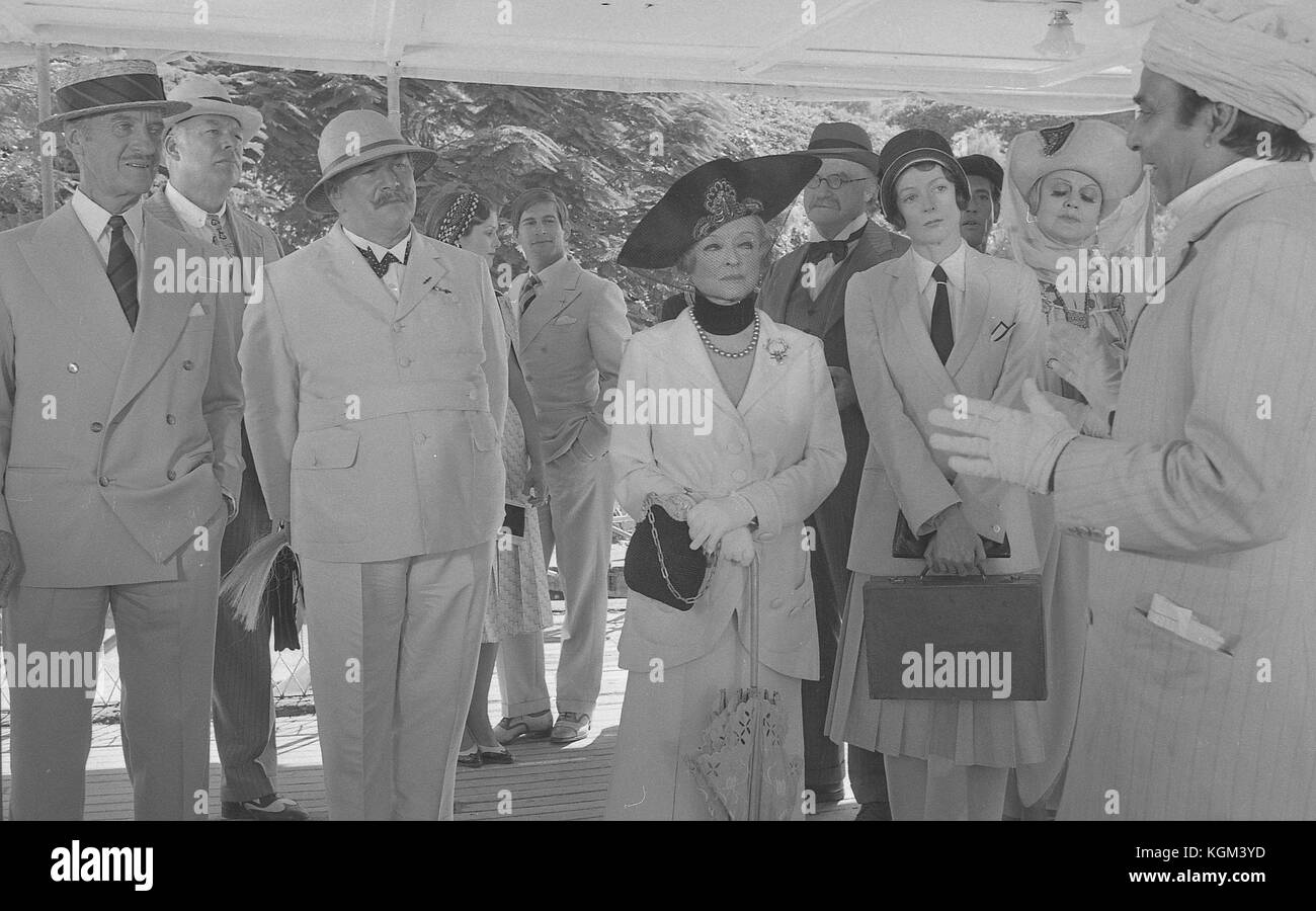 Death on the Nile (1978) , Peter Ustinov , David Niven , Inder Sen ...