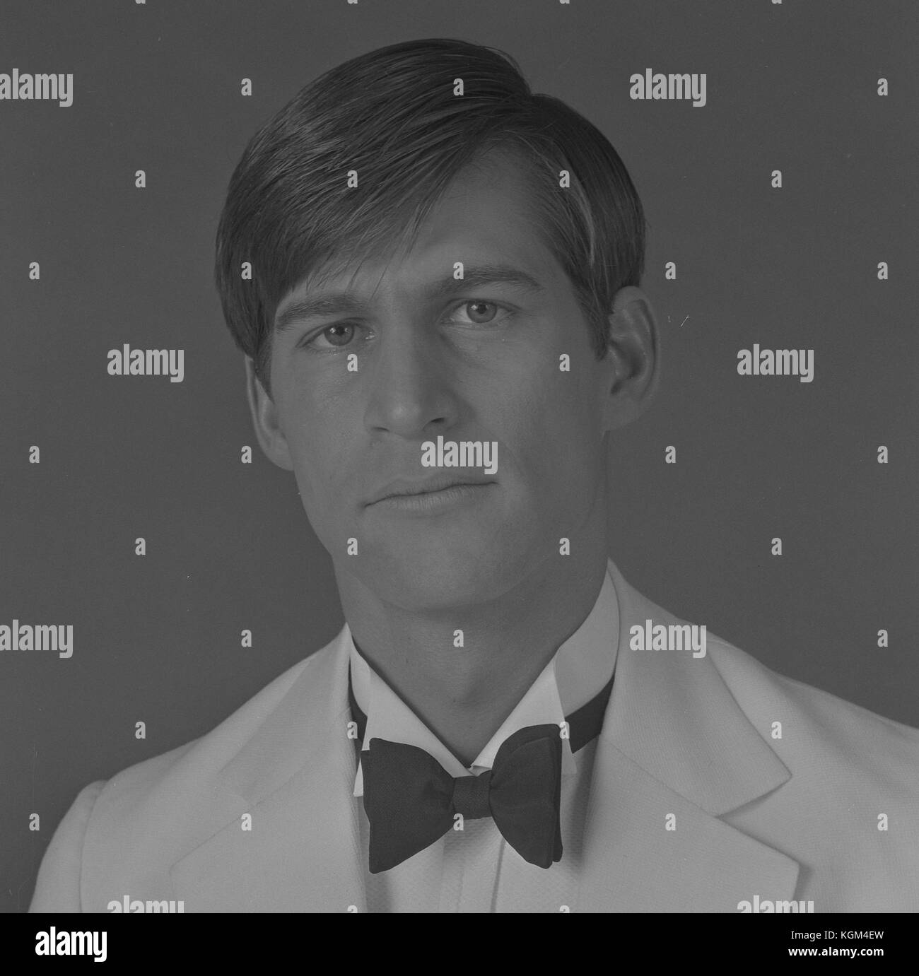 Death on the Nile (1978) , Simon MacCorkindale Date: 1978 Stock Photo ...