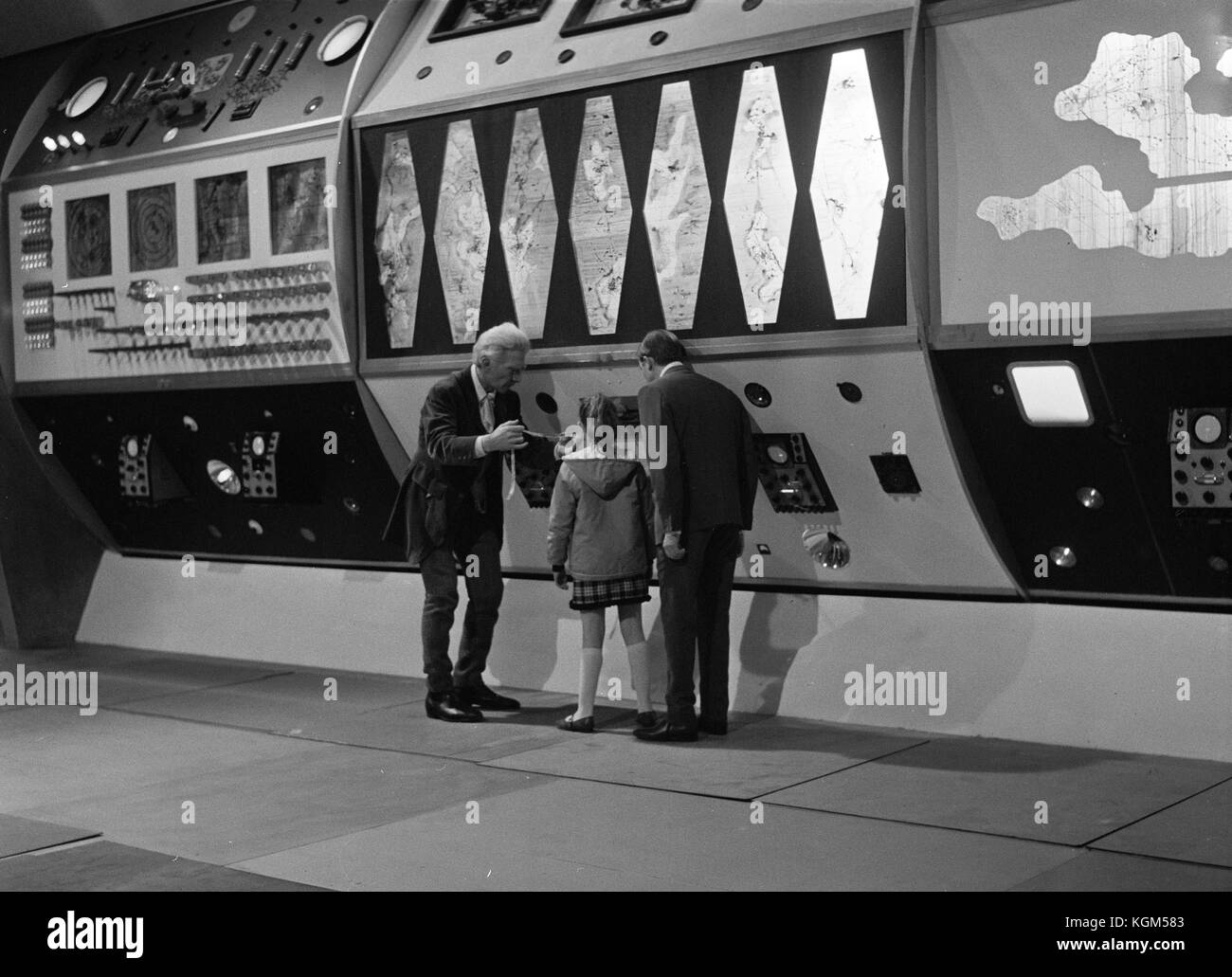 Dr. Who and the Daleks (1966) , Peter Cushing , Roy Castle , Roberta Tovey Date: 1965 Stock ...