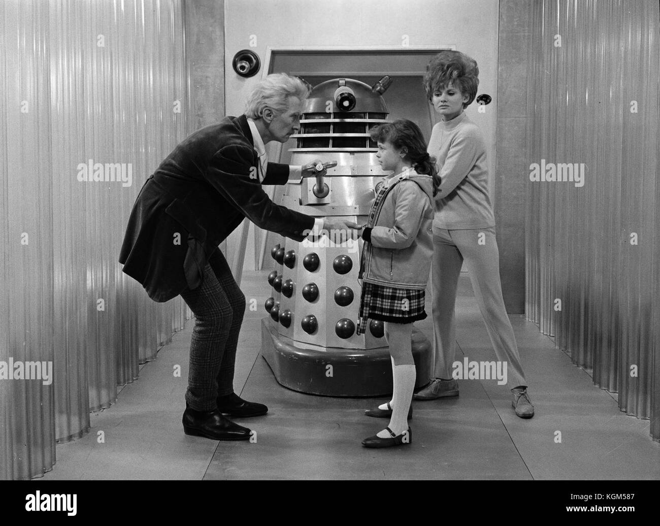 Dr. Who and the Daleks (1966) , Peter Cushing , Roberta Tovey , Jennie Linden Date: 1965 Stock ...