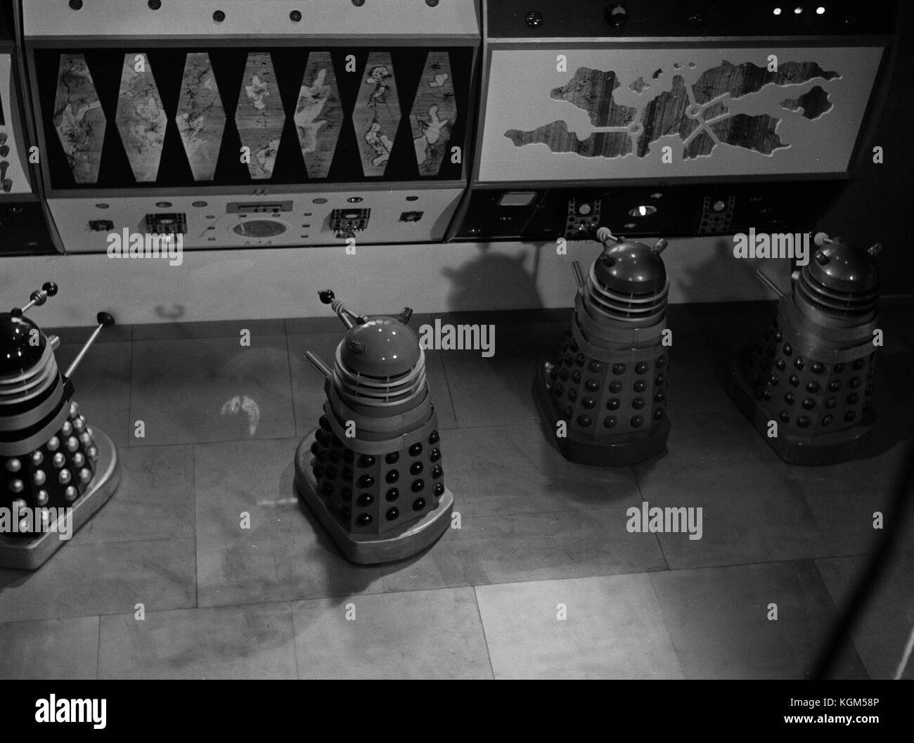 1960s dr who and the daleks hi-res stock photography and images - Alamy