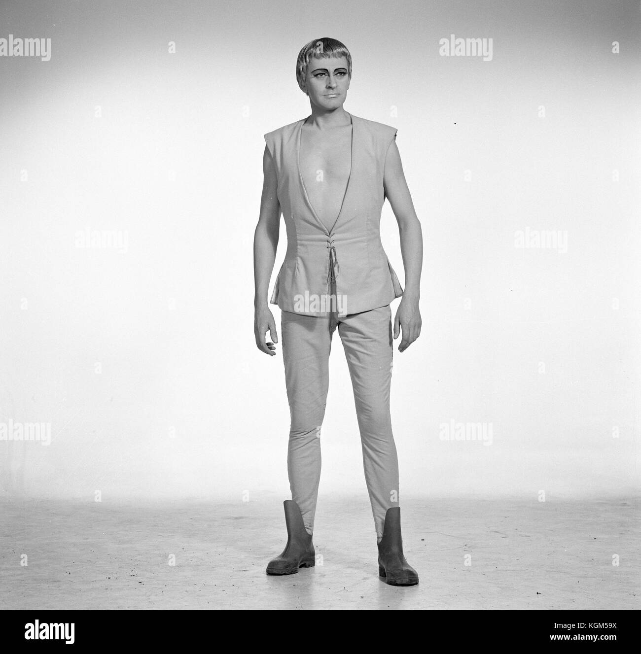 Barrie ingham hi-res stock photography and images - Alamy