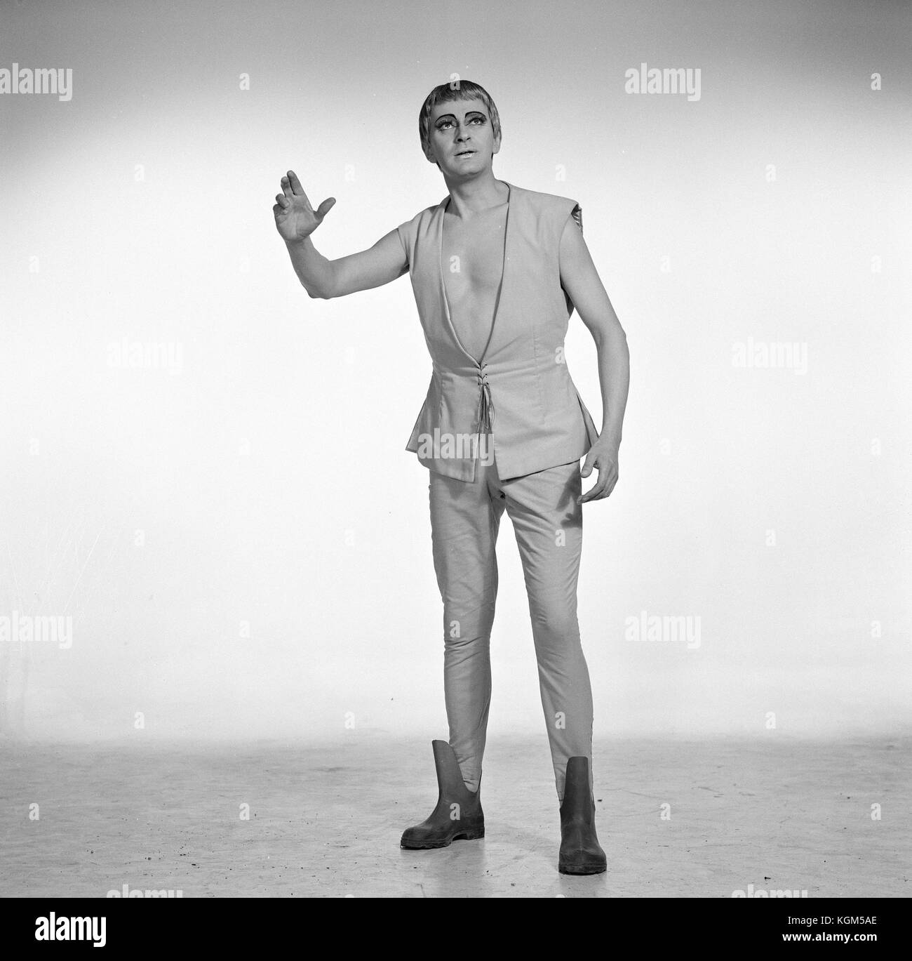 Barrie ingham hi-res stock photography and images - Alamy