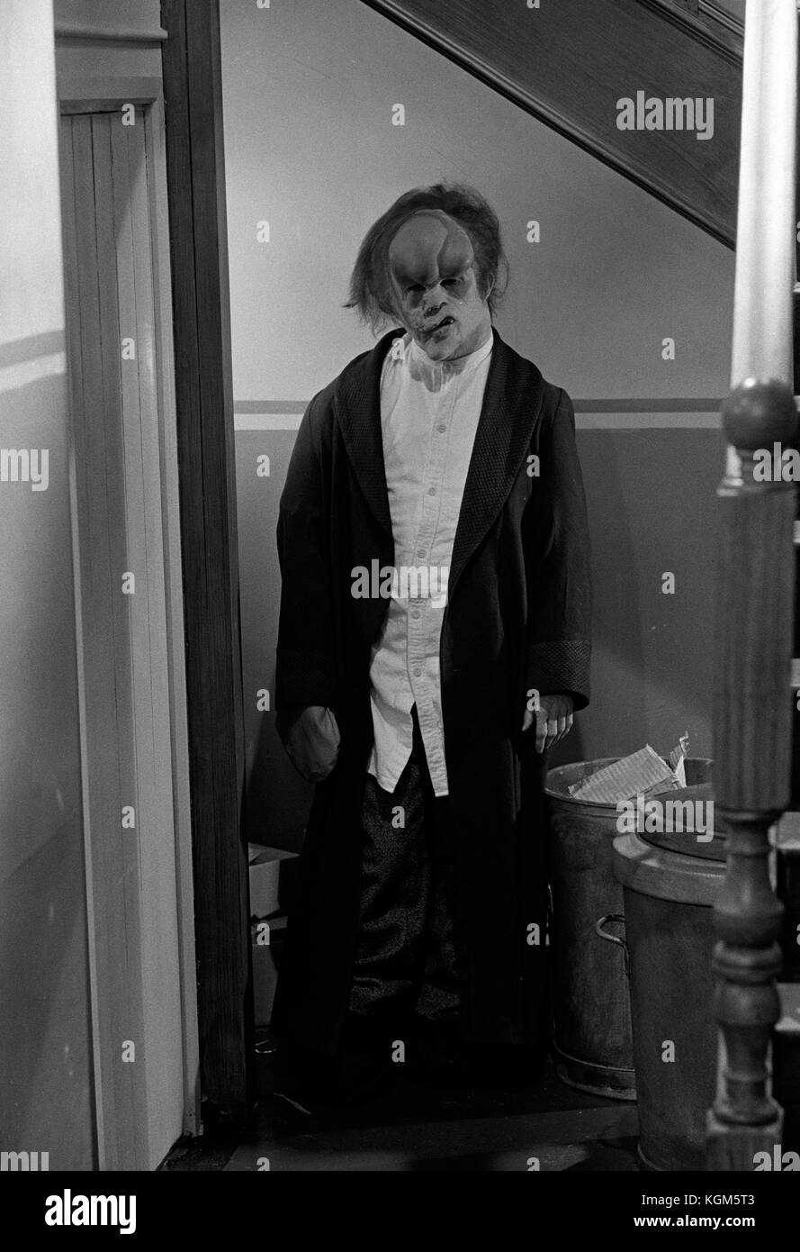 The Elephant Man (1980) , John Hurt Date: 1980 Stock Photo - Alamy