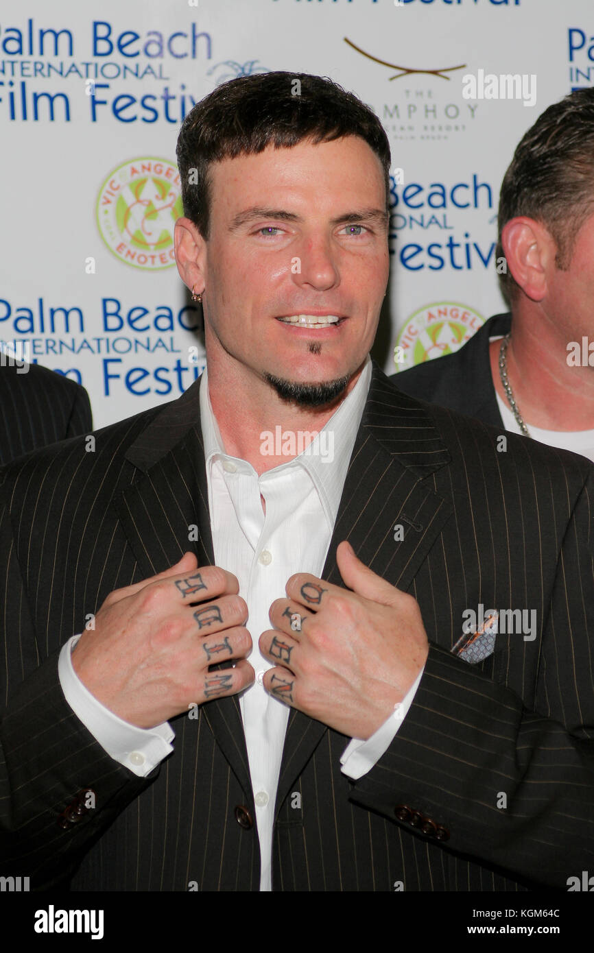 Vanilla ice robert matthew van winkle hi-res stock photography and ...
