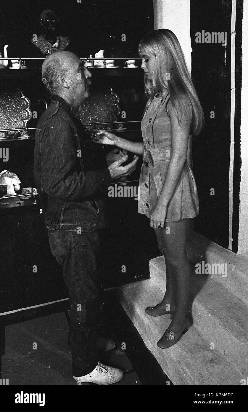 Eyewitness (1970) , Susan George , Lionel Jeffries Date: 1970 Stock ...