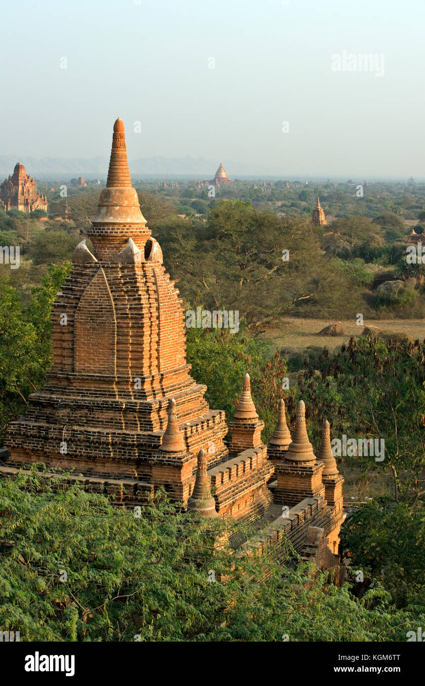 Pagodas and buddhist relics hi-res stock photography and images - Alamy