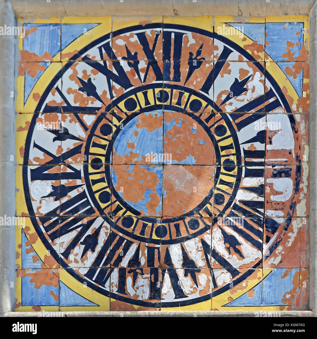 Ceramic Tiles Clock Dial at Wall in Positano Stock Photo - Alamy