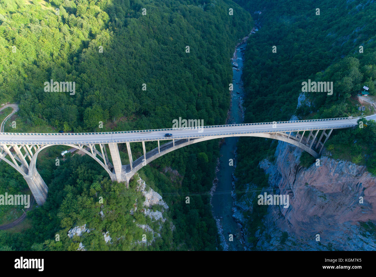 Tara zip line hi-res stock photography and images - Alamy