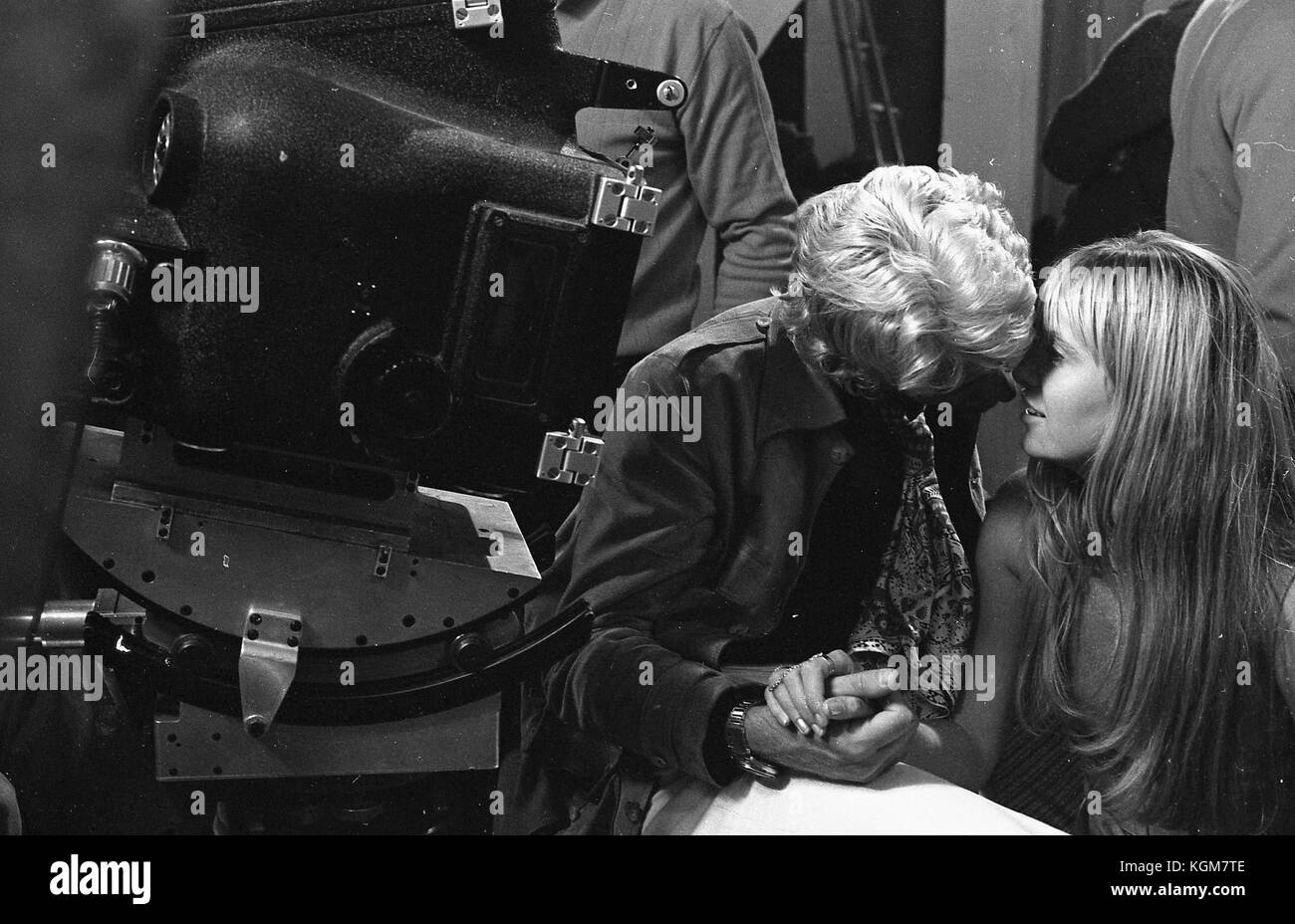 Eyewitness (1970) , Susan George , Tony Bonner Date: 1970 Stock Photo ...