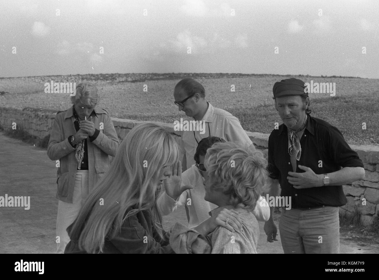 Eyewitness mark lester 1970 hi-res stock photography and images - Alamy