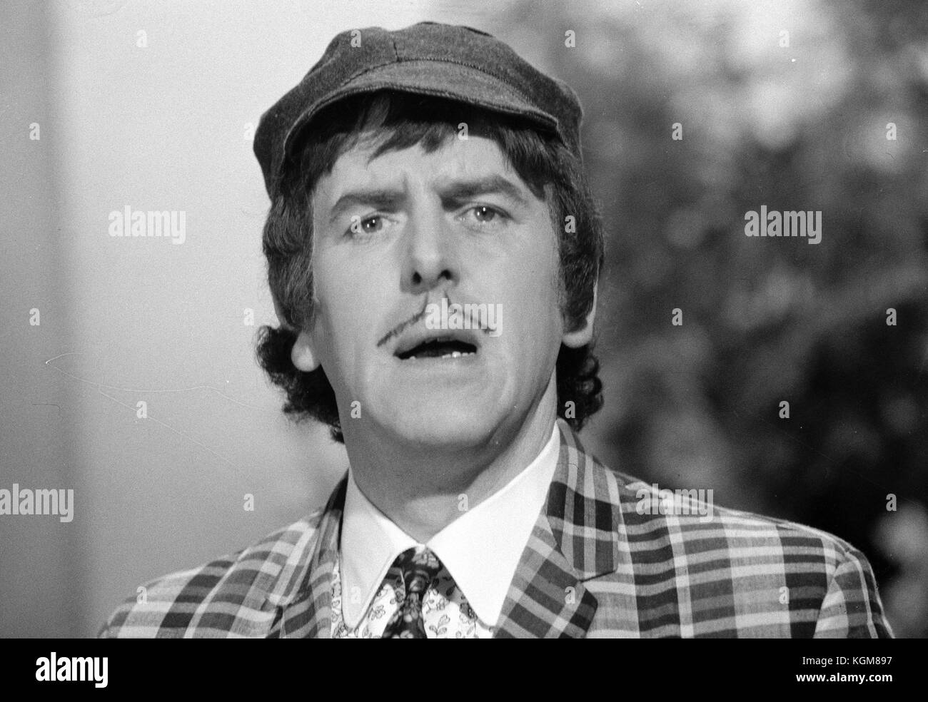 George cole st trinians hi-res stock photography and images - Alamy