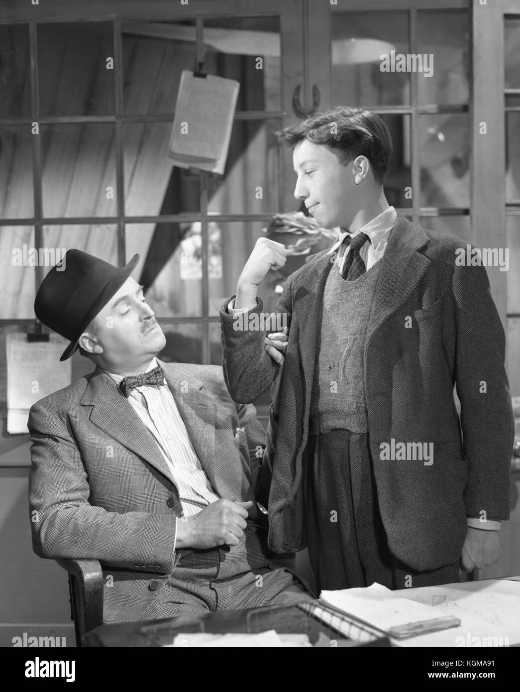 Hue and Cry (1947) , Harry Fowler , Jack Warner Stock Photo - Alamy